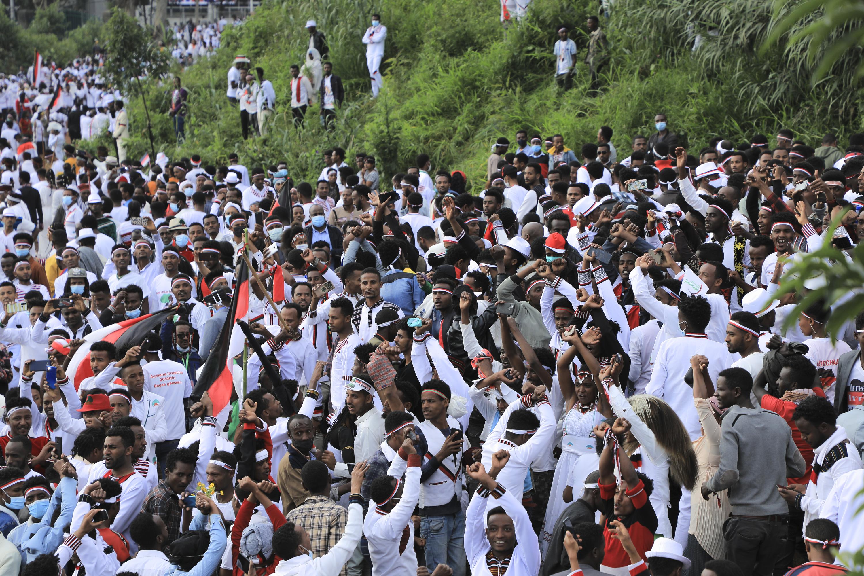 Ethiopia's Oromo protest, demand freedom for jailed leaders | AP News