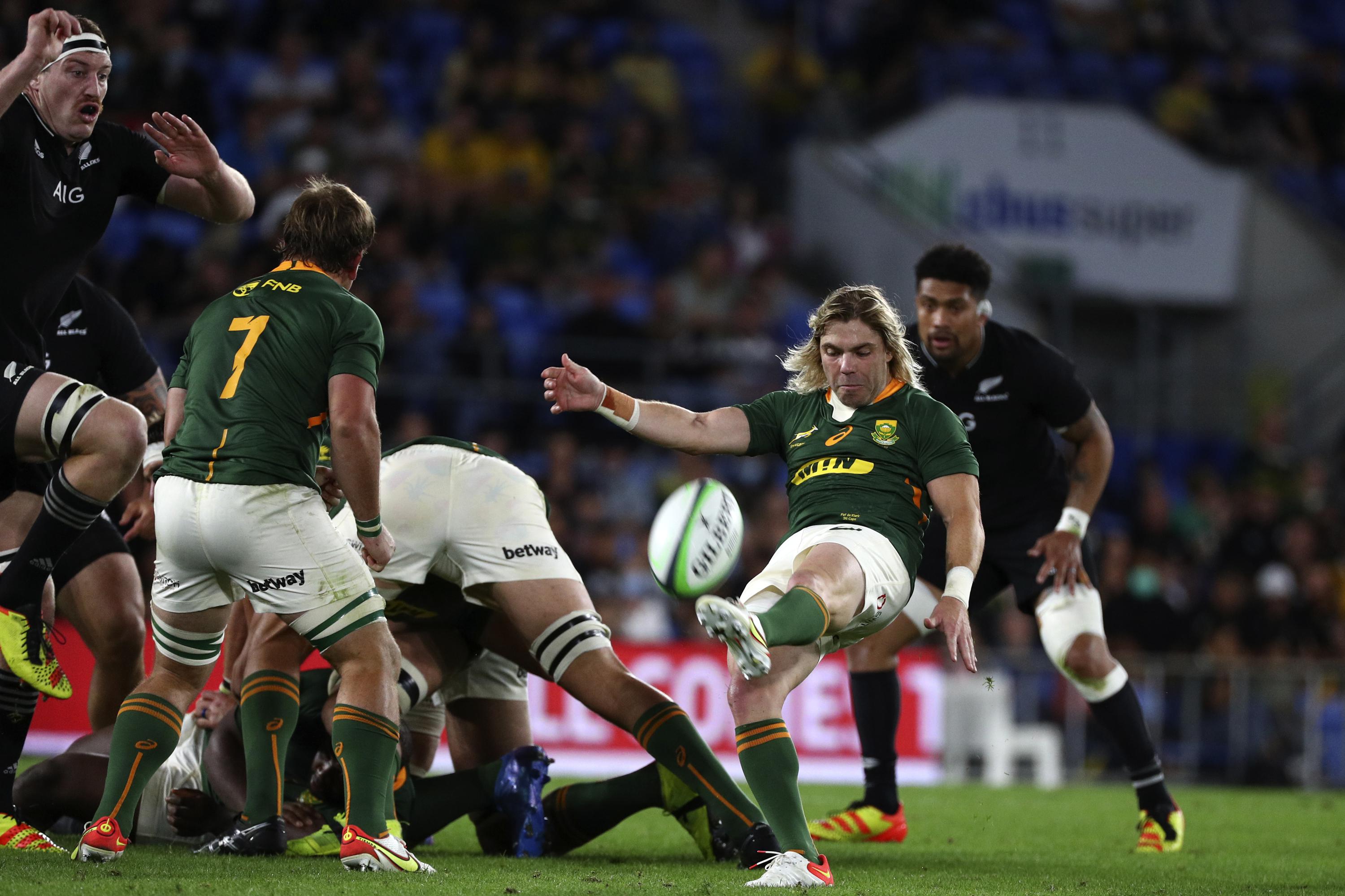 De Klerk, Kolbe out of Springboks' tour to Britain | AP News