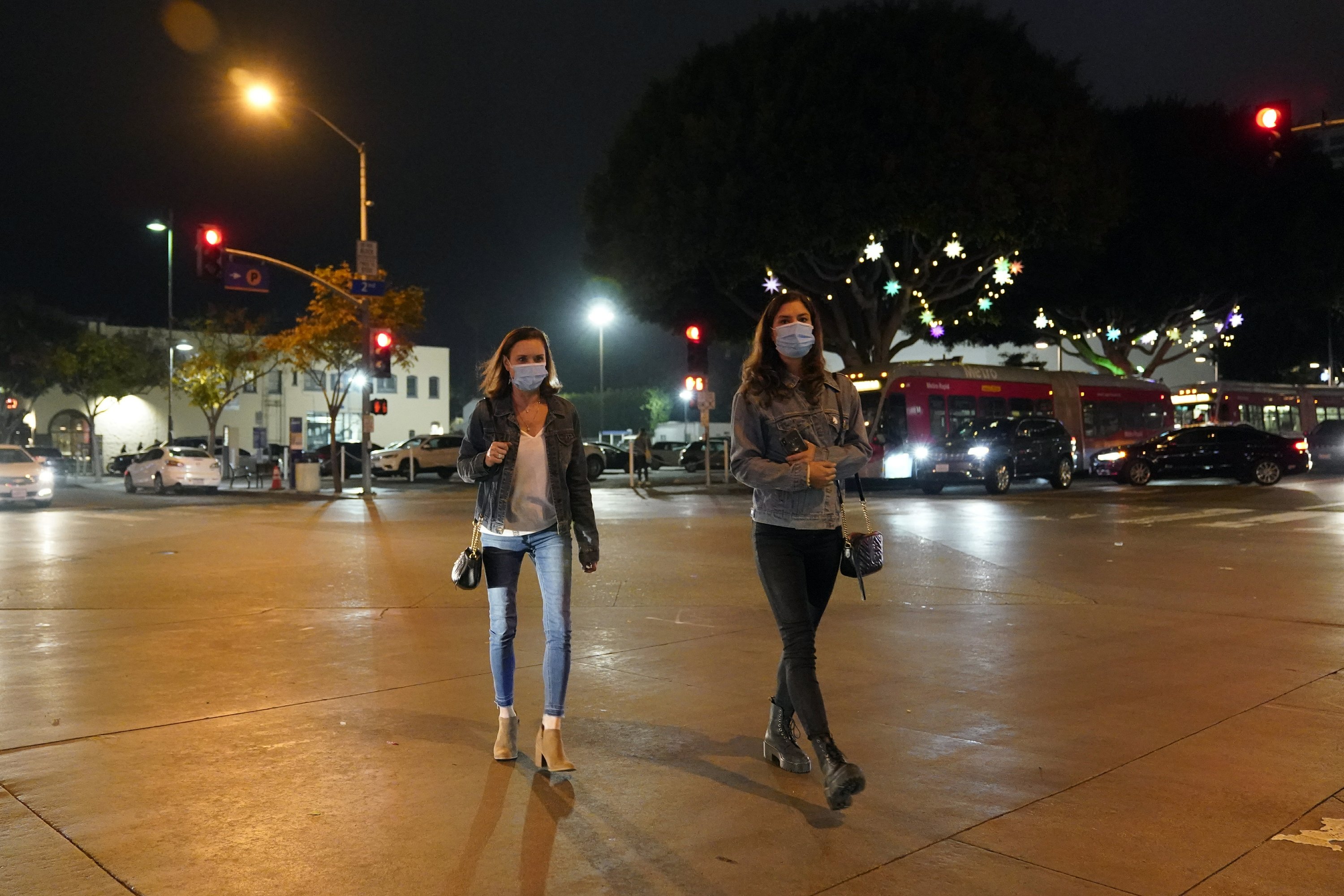 California imposes nighttime COVID-19 curfew but some resist | AP News