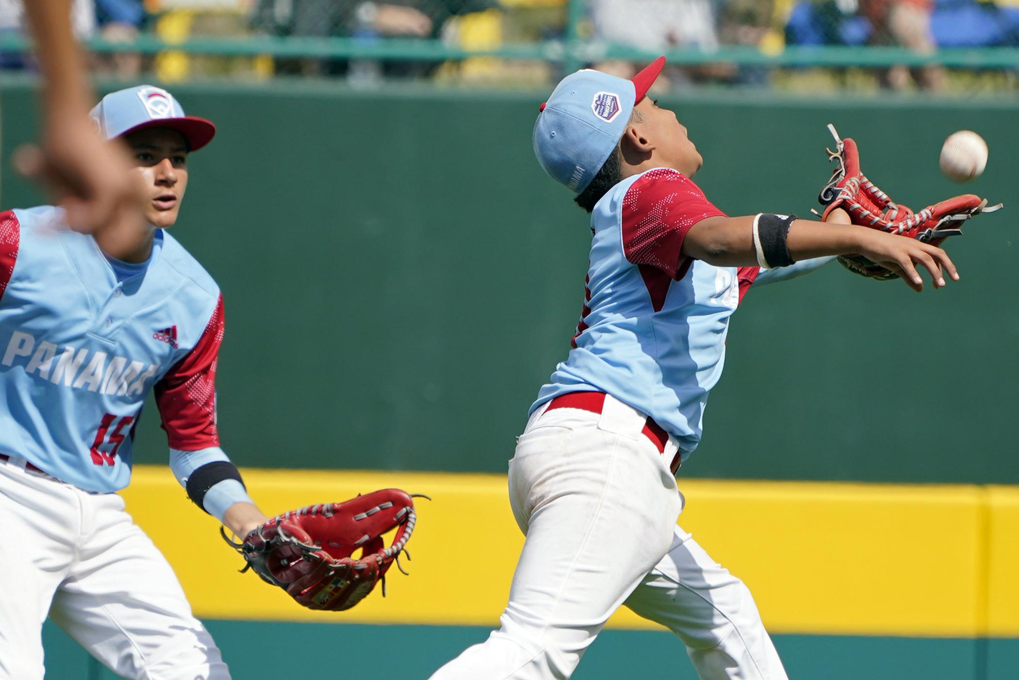 Coaches de Pequeñas Ligas enseñan también a perder | AP News