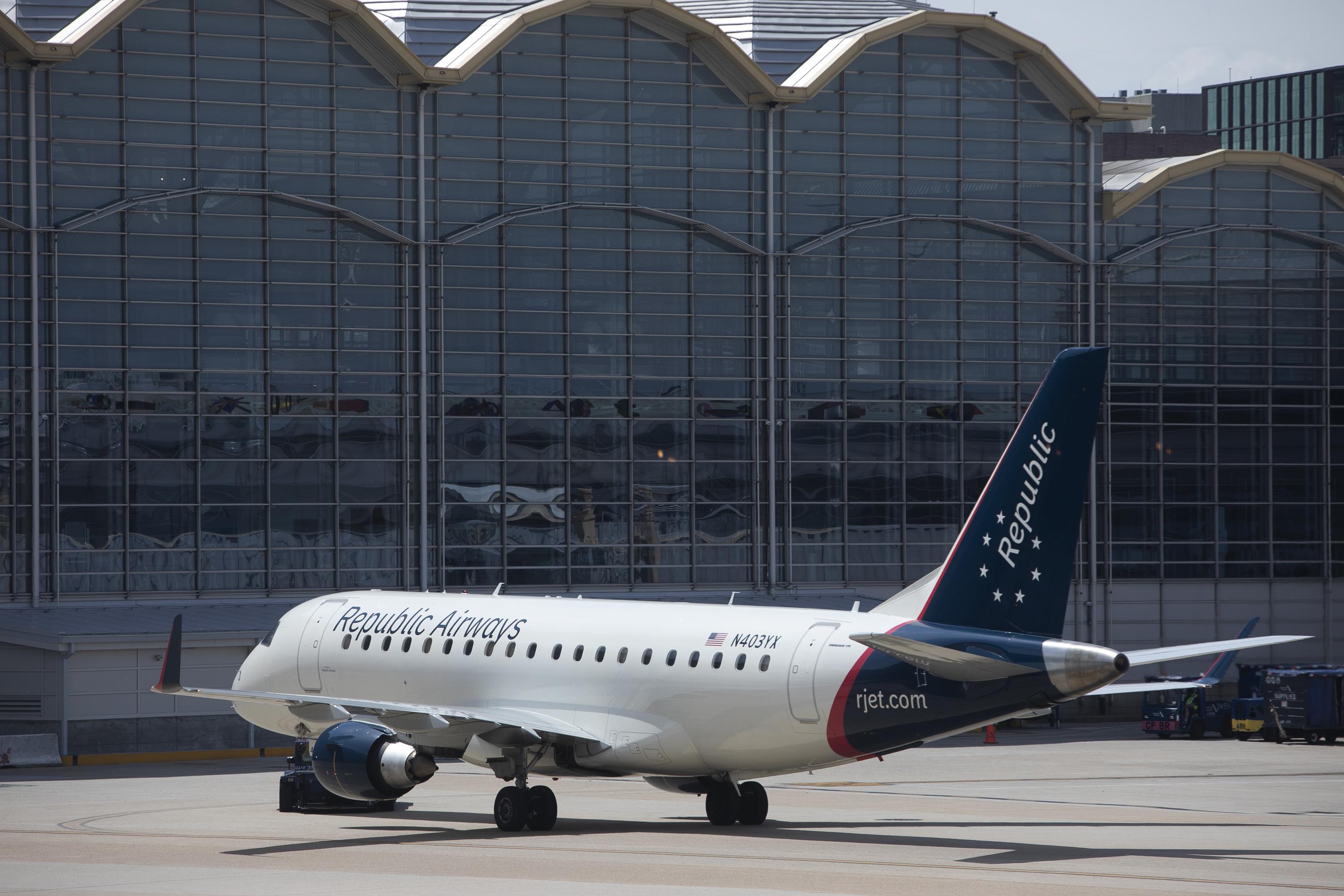 FAA rejects airline request to hire less-experienced pilots | AP News
