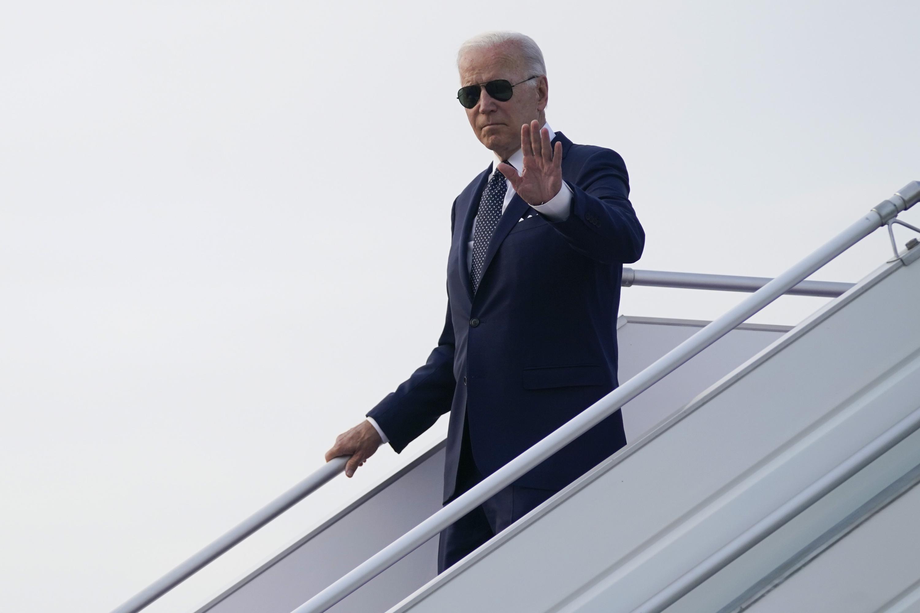 Biden Averts Freight Railroad Strike