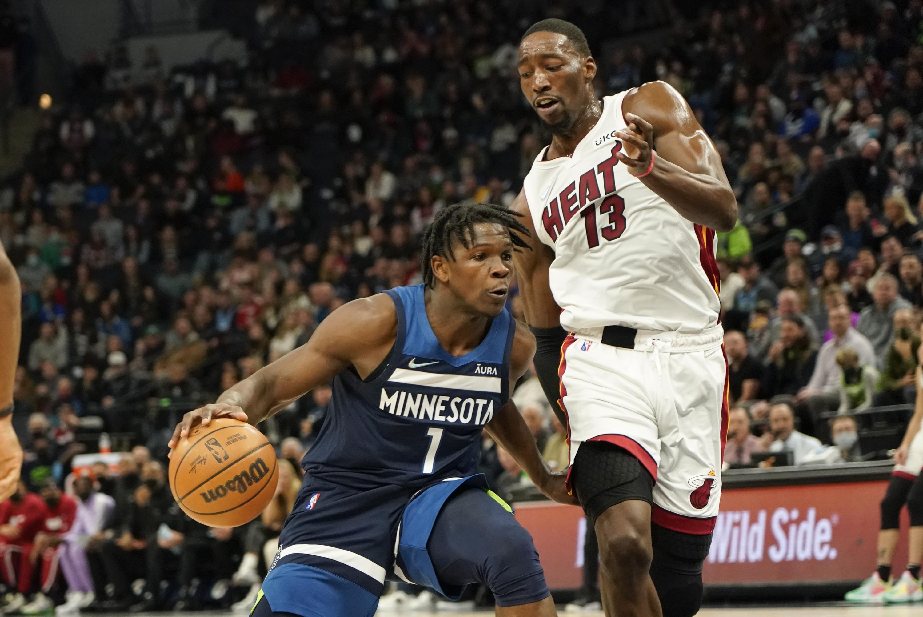 Edwards guía a Wolves a quinto triunfo en fila | AP News