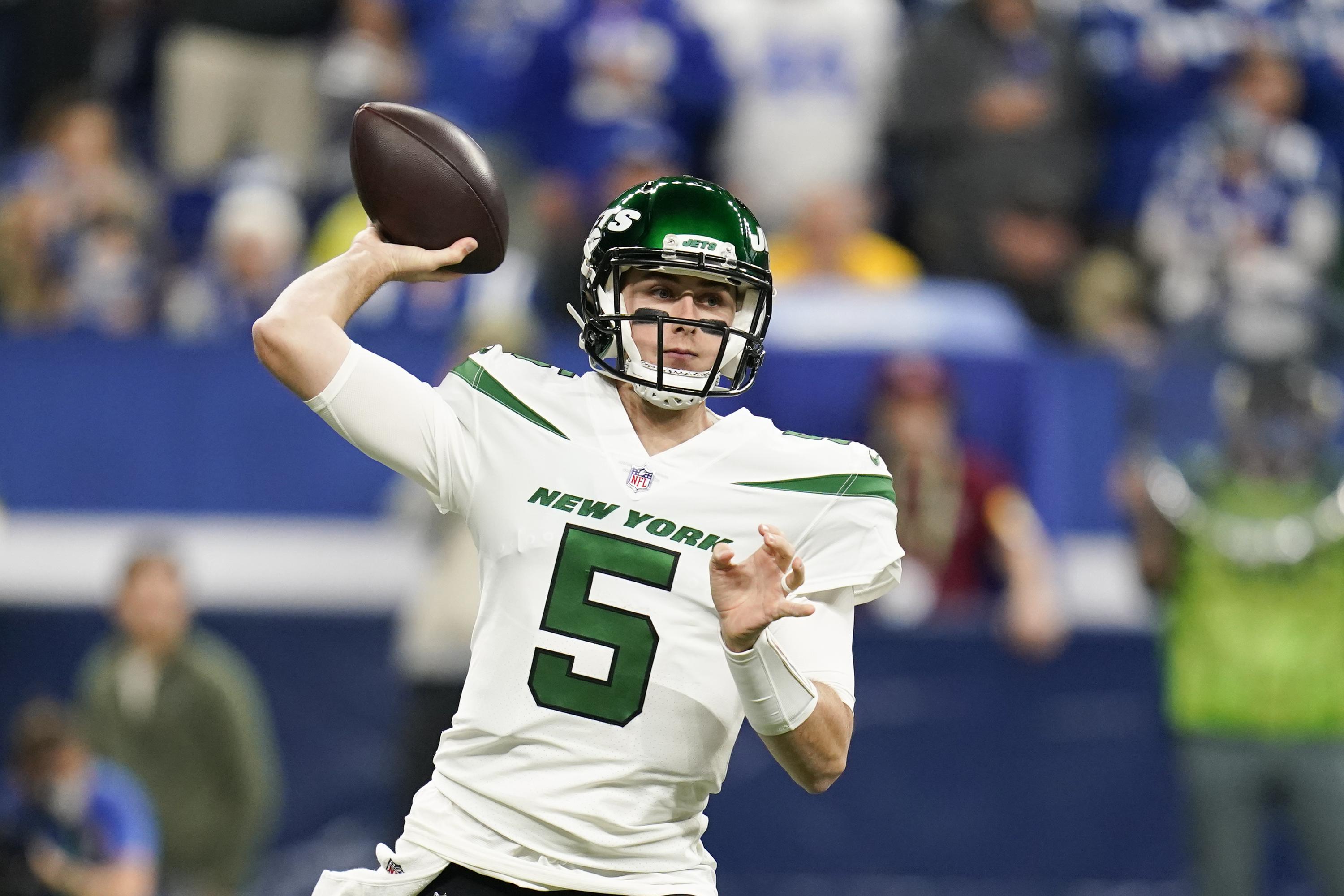Mike White to start at QB for Jets against Bills on Sunday | AP News