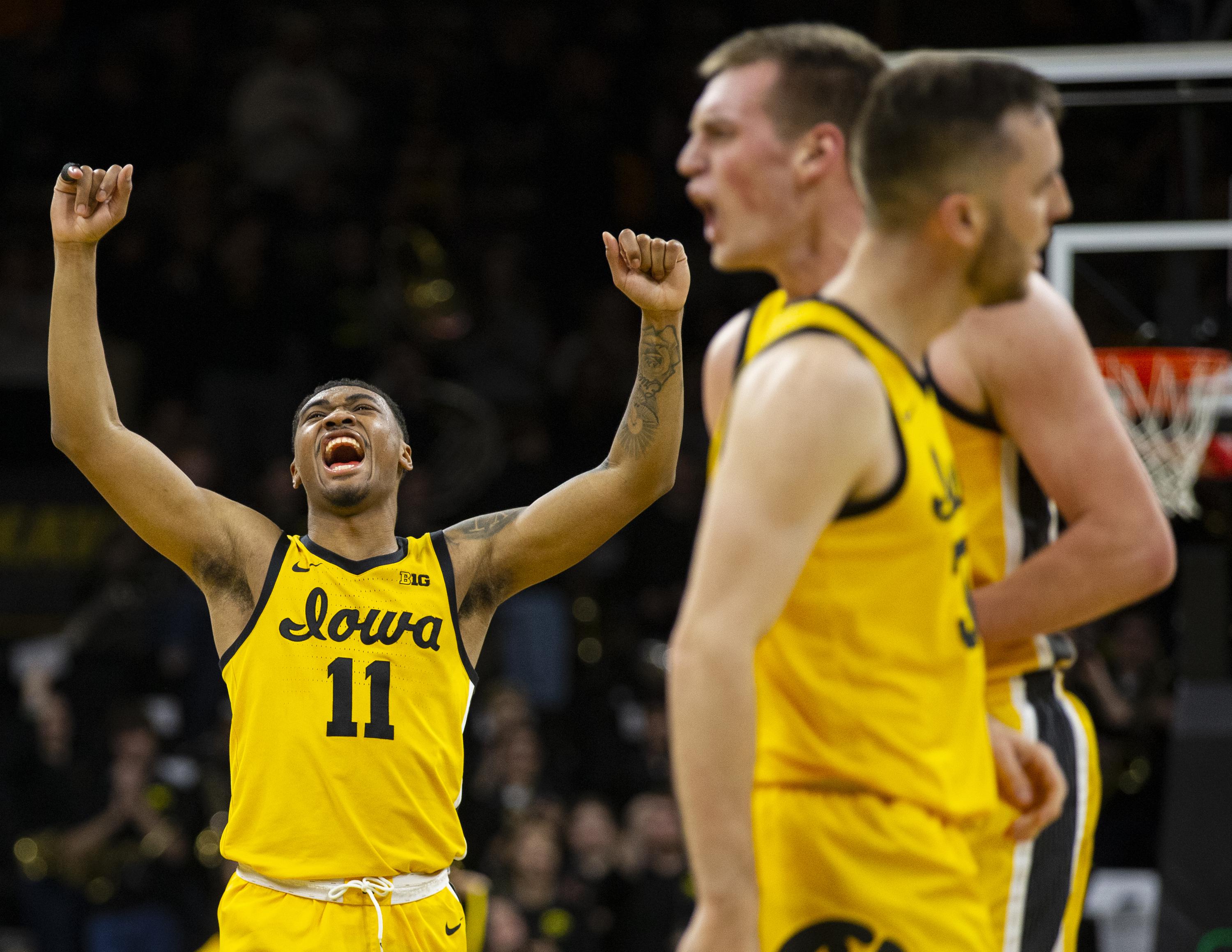Iowa hands Ohio State seventh straight defeat 92-75 | AP News