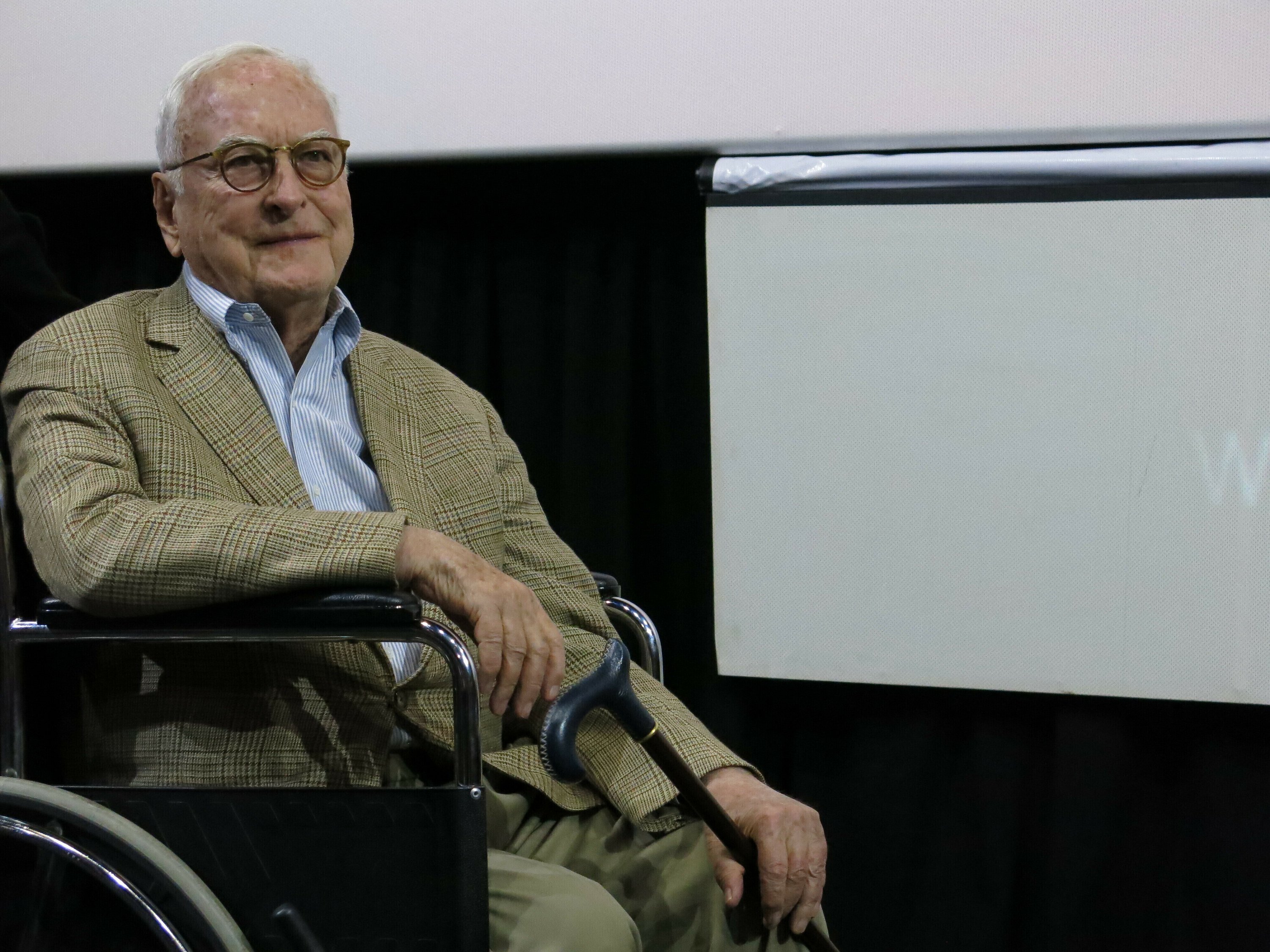 A sus 91, James Ivory se enfoca en el presente | AP News
