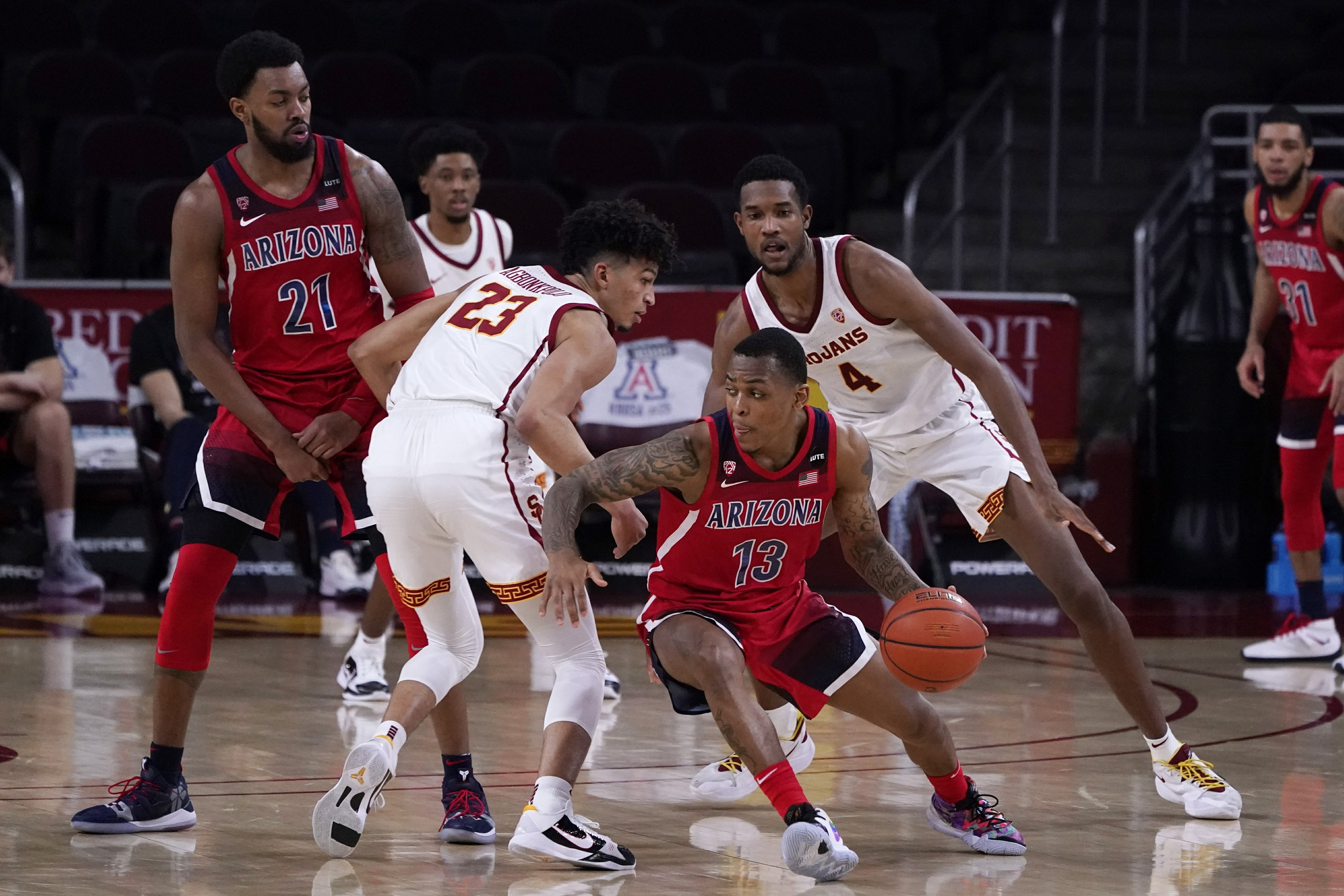 Arizona beats No. 17 USC 81-72, ends Trojans' win streak | AP News