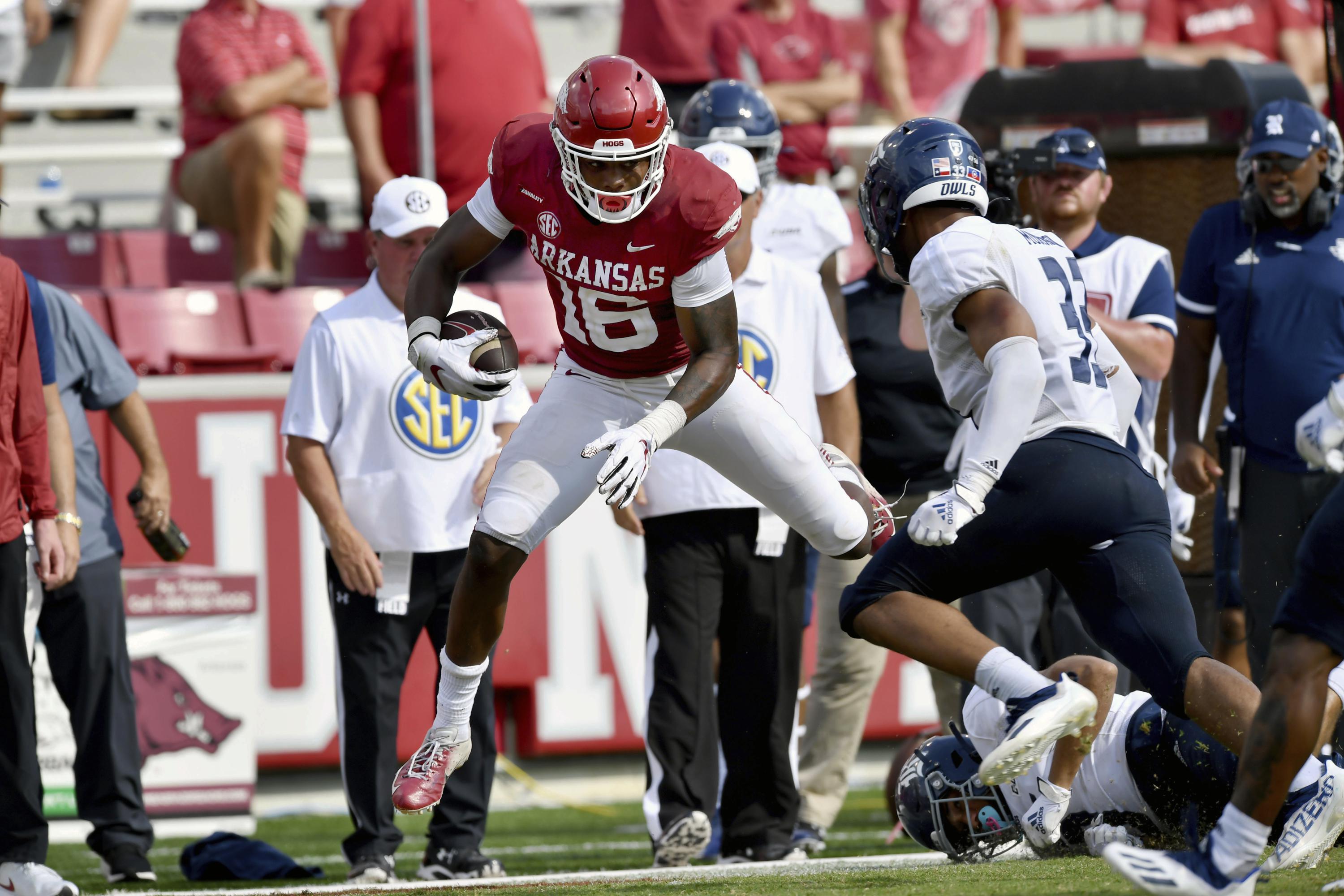 Arkansas rallies, avoids upset against Rice with 38-17 win | AP News