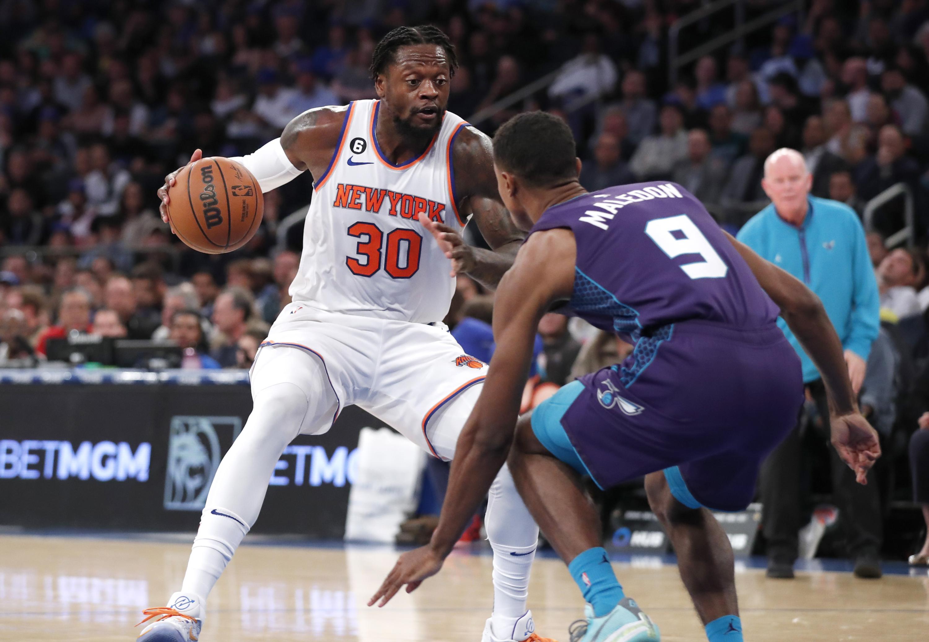 Brunson y Knicks derrotan a Hornets en tiempo extra | AP News