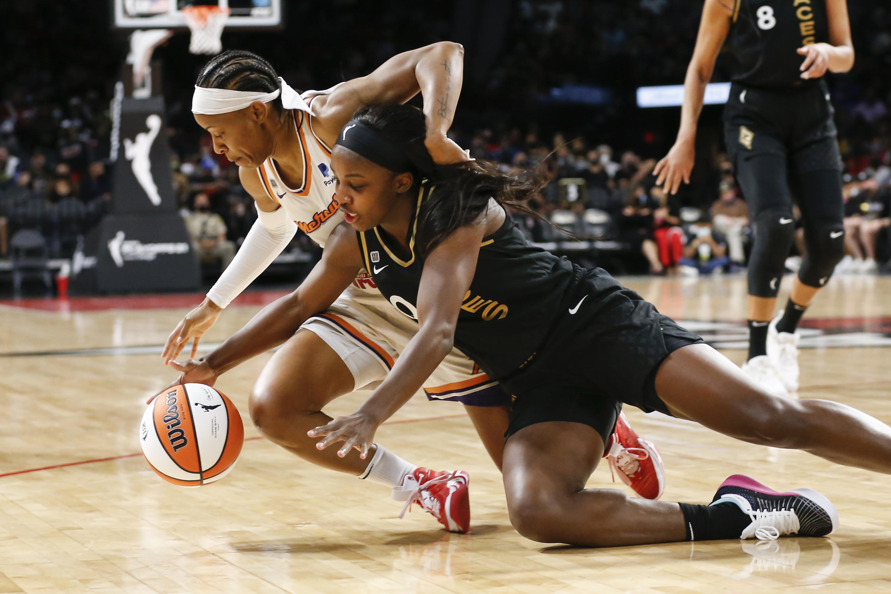 Sky open WNBA Finals with 91-77 win over Mercury | AP News