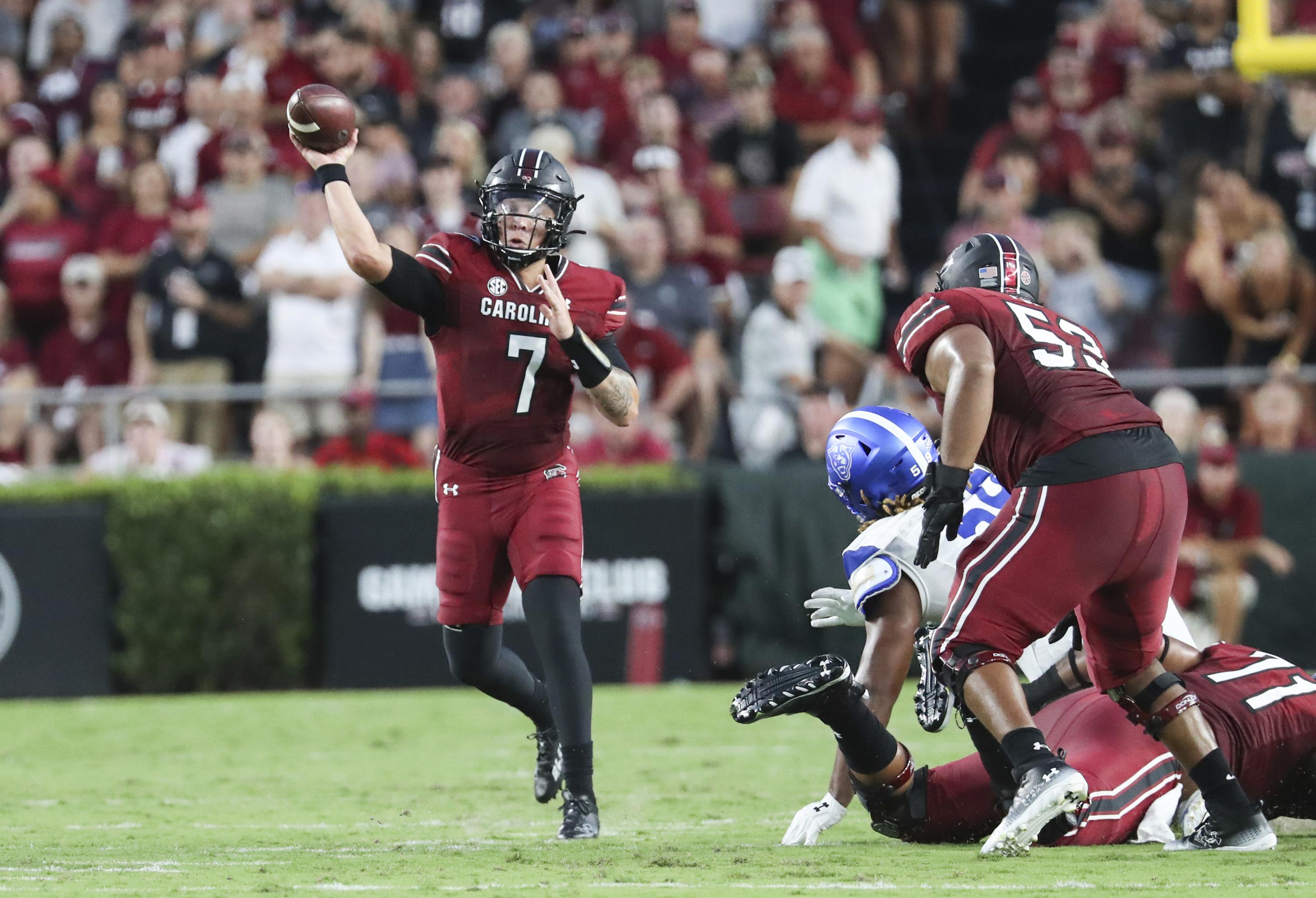 No. 16 Arkansas to face new Gamecocks' QB Spencer Rattler | AP News