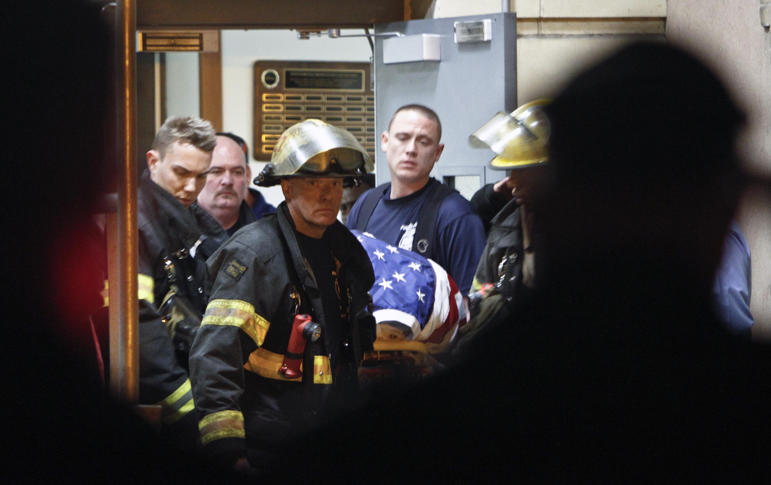Fallen Philly fireman to get posthumous promotion | AP News