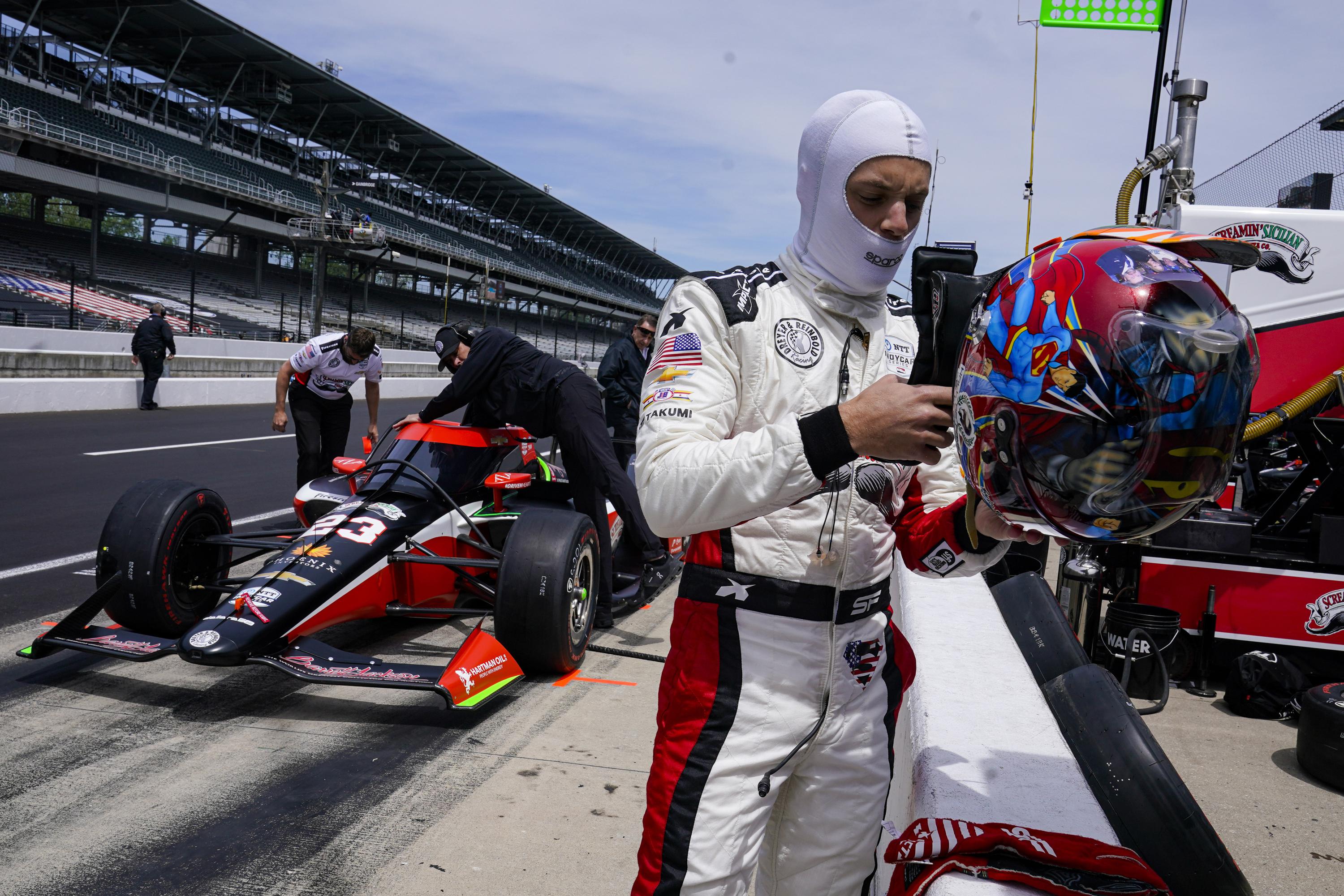 Illot sidelined with broken hand; Ferruci to drive Detroit | AP News