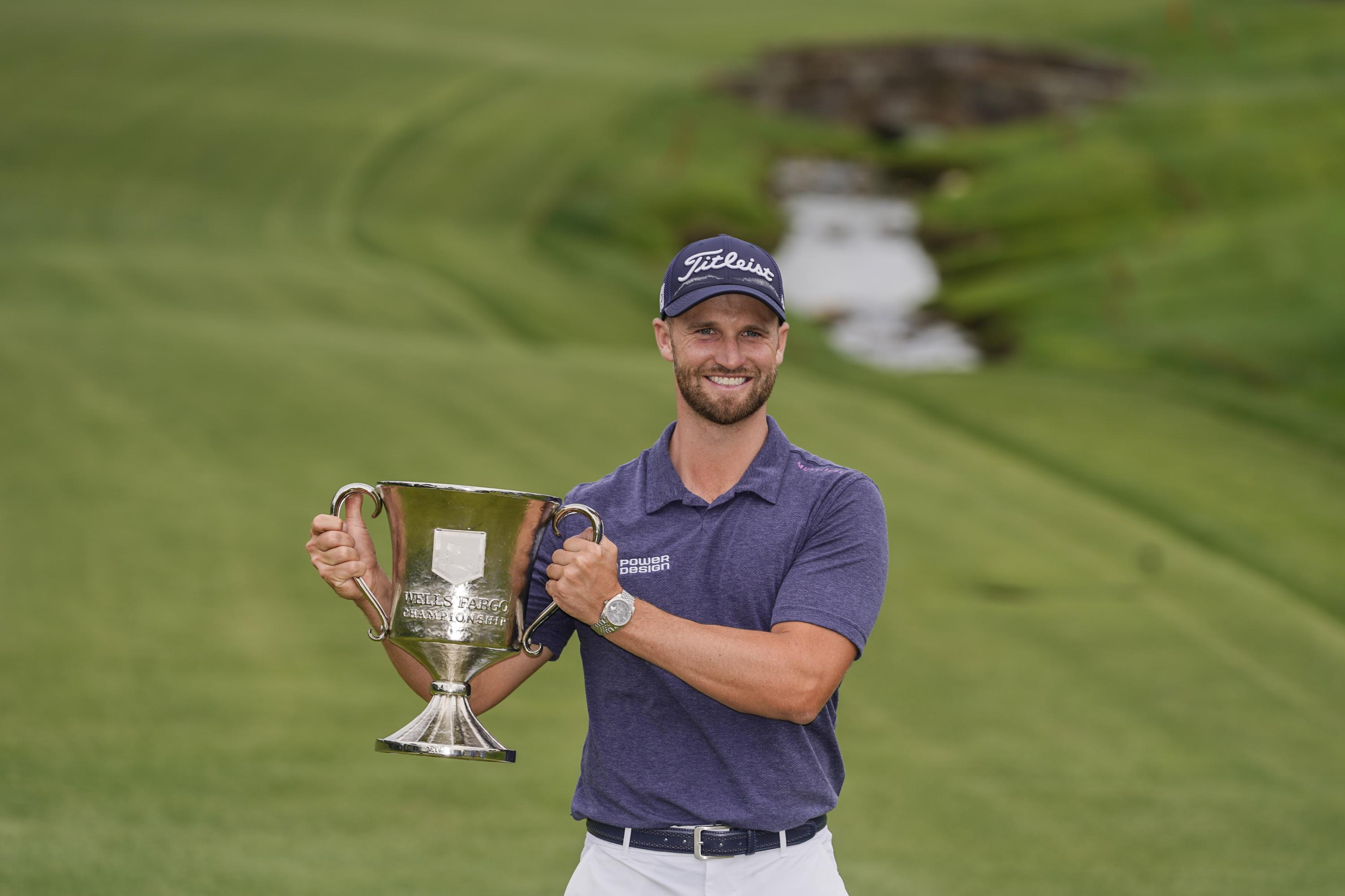 Clark se apunta su 1er triunfo en PGA al ganar Wells Fargo | AP News