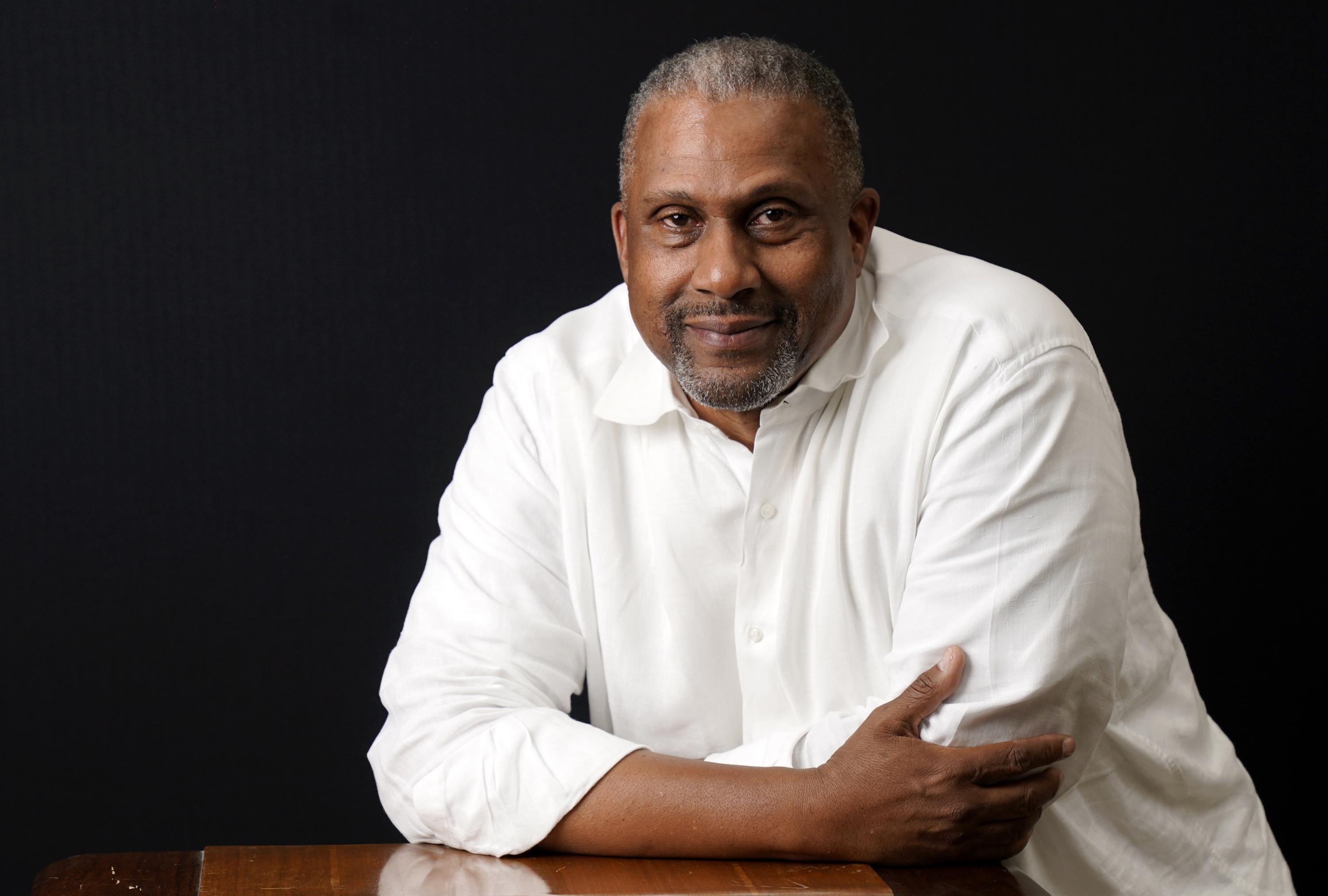 No apology: Tavis Smiley makes comeback bid after PBS firing | AP News
