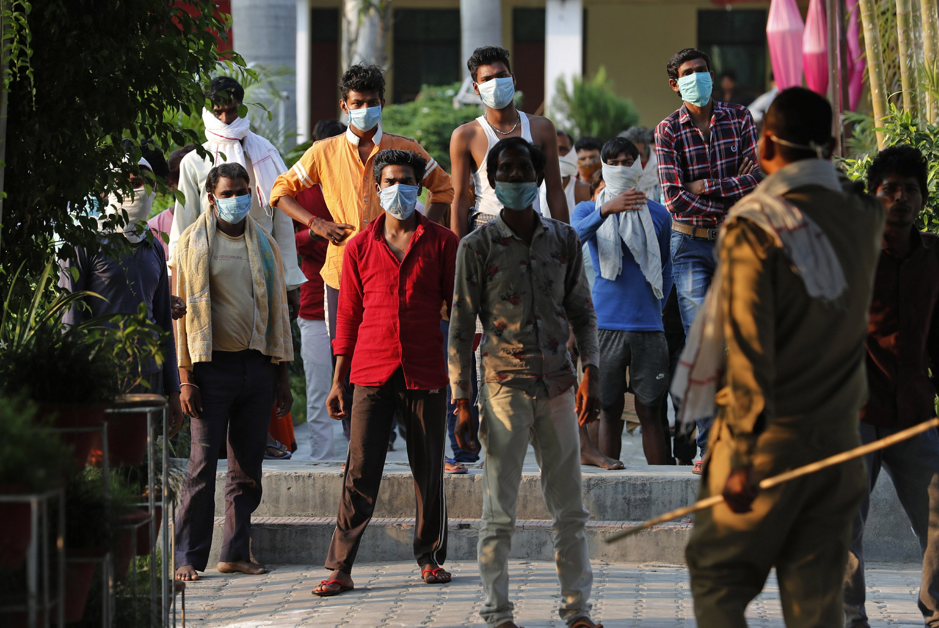 AP PHOTOS: Jobless in crisis, Indian migrants head home | AP News