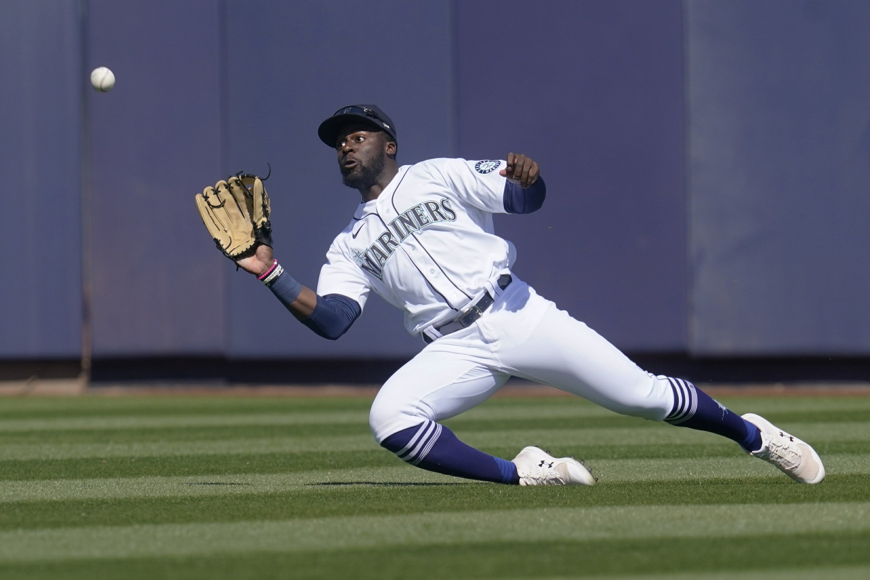 Taylor Trammell may end up being Mariners' left fielder | AP News