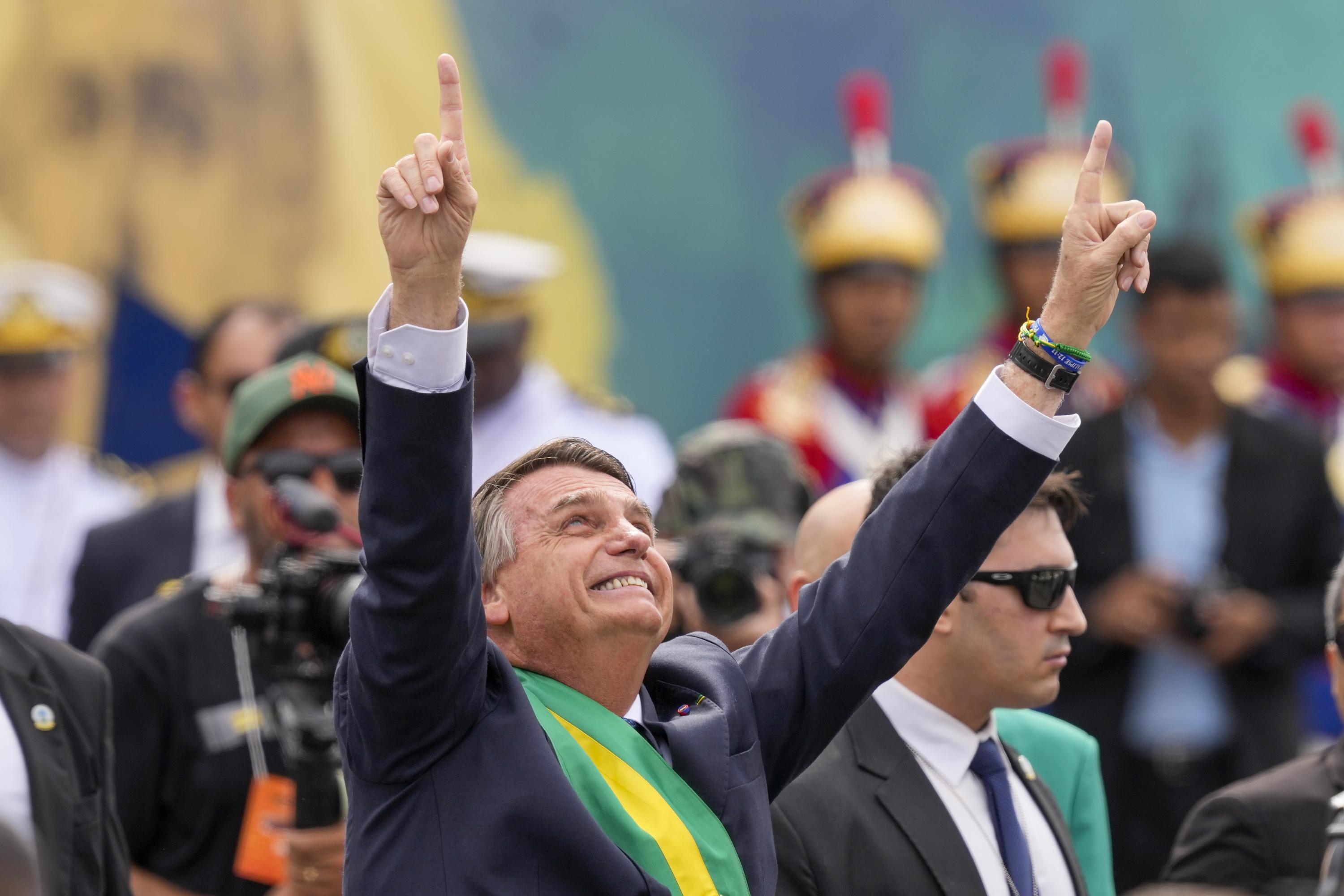 Bolsonaro convierte bicentenario de Brasil en mitin político | AP News