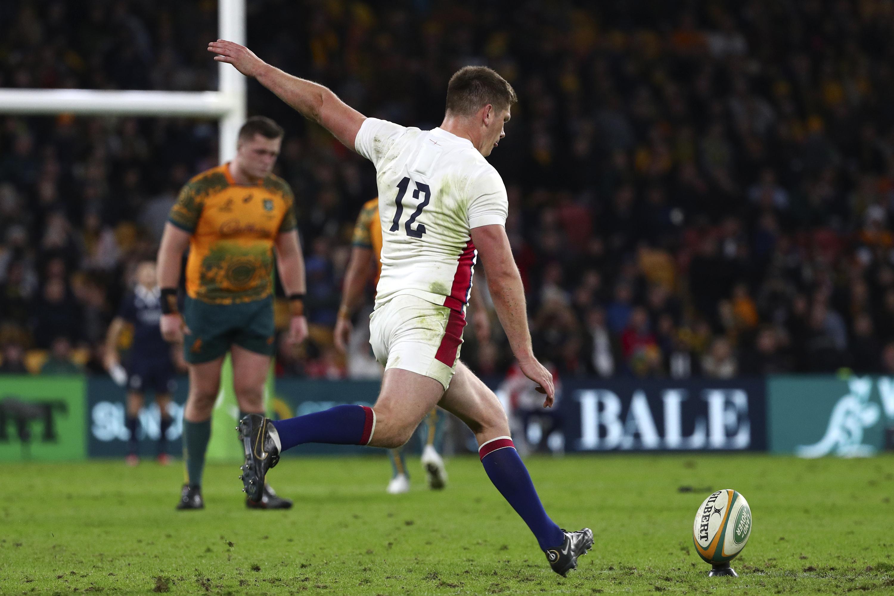 England edges Australia in 2nd test, levels 3-match series | AP News