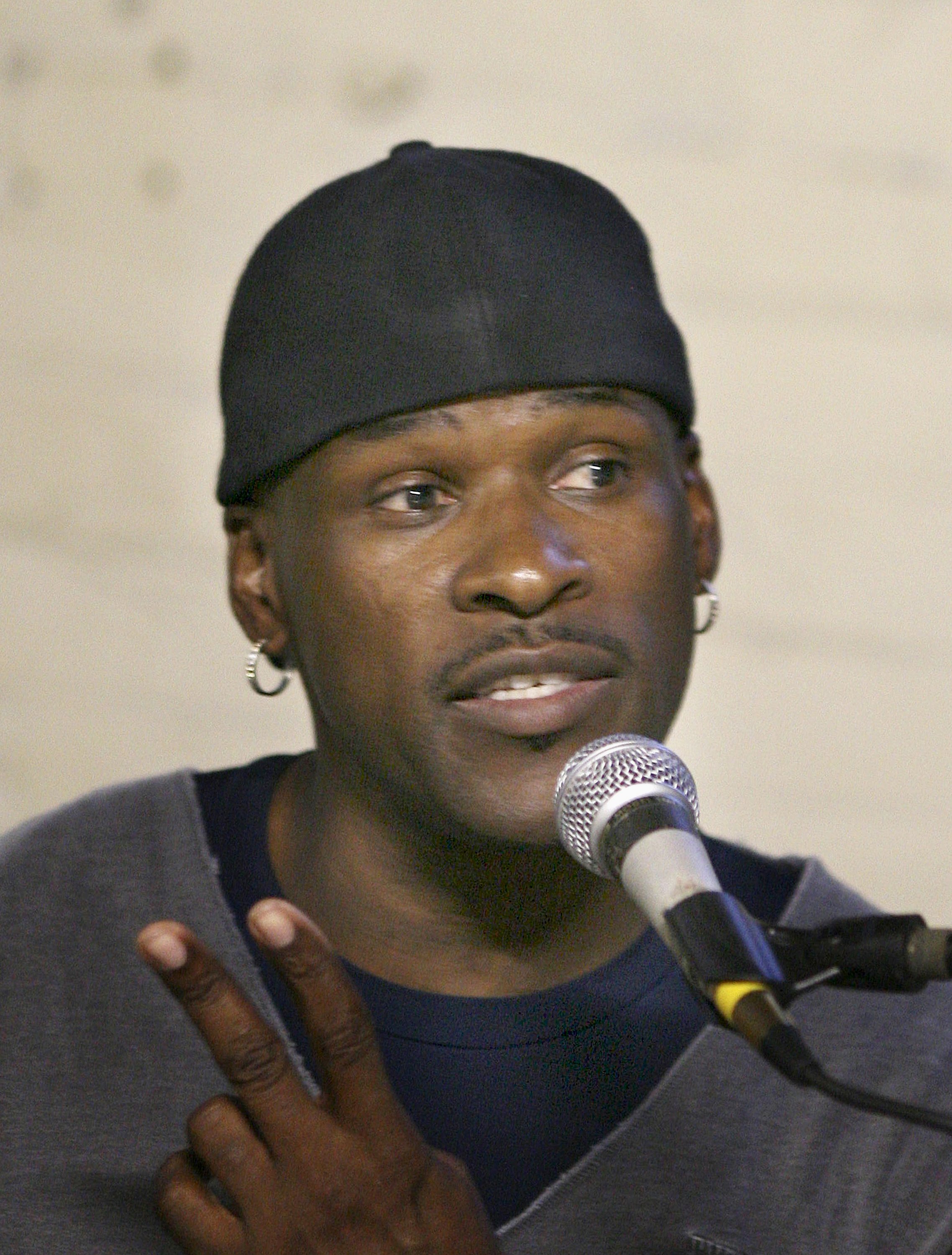 Prince's bodyguard deposed in wrongful death lawsuit | AP News