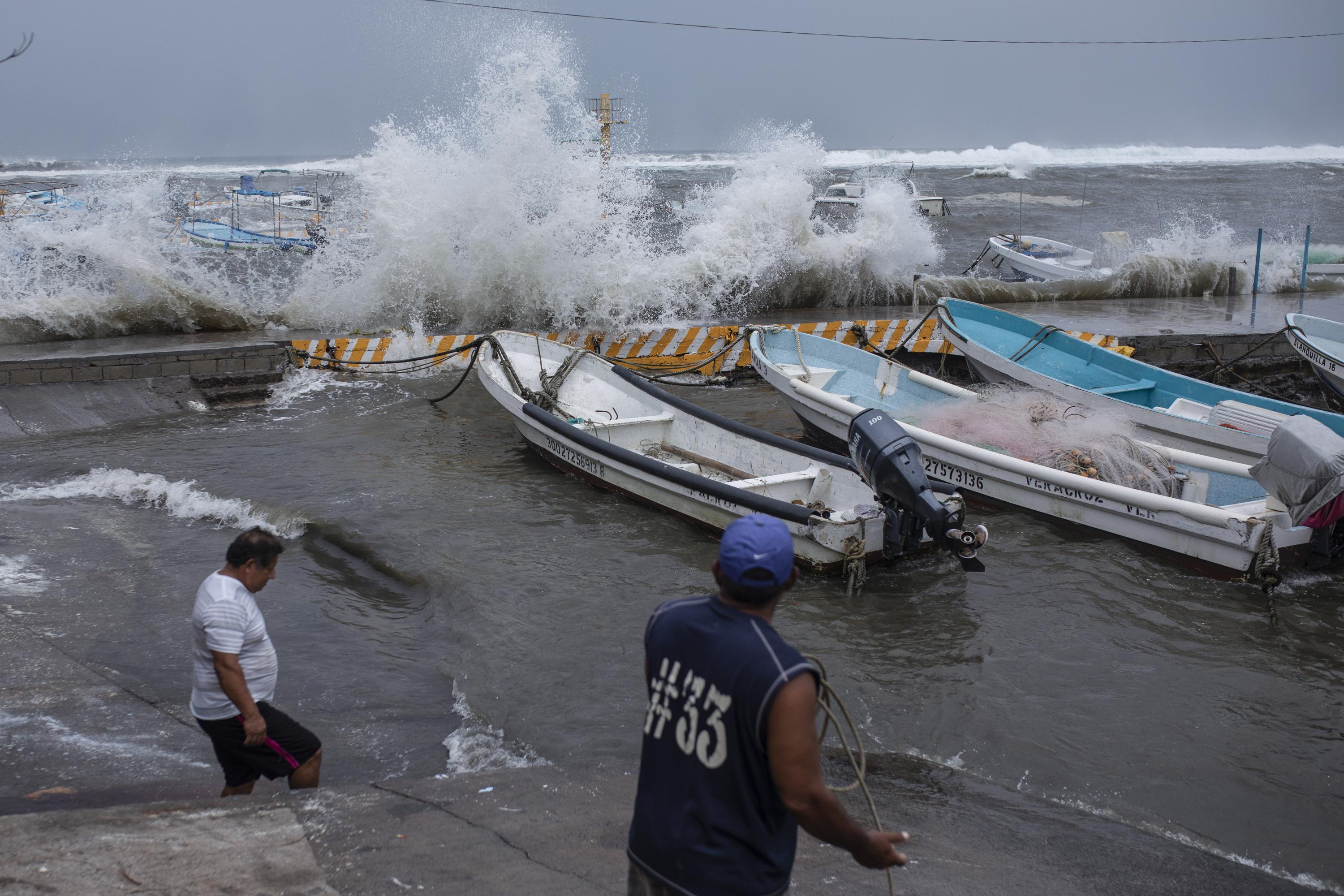 Hurricane Grace Strengthens Heading For 2nd Hit On Mexico Ap News