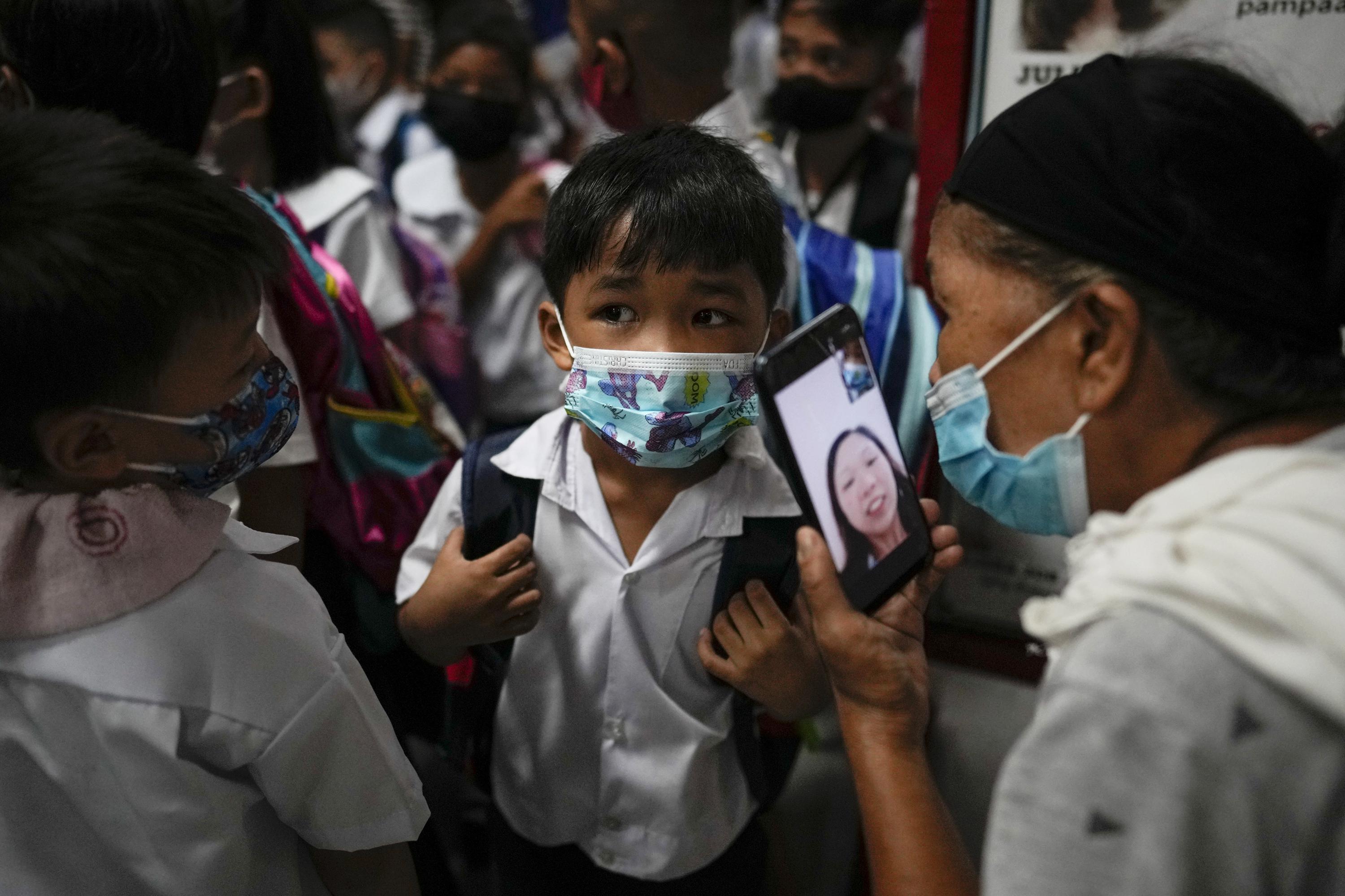 WHO COVID Deaths Down By 15 Cases Fall Nearly Everywhere AP News