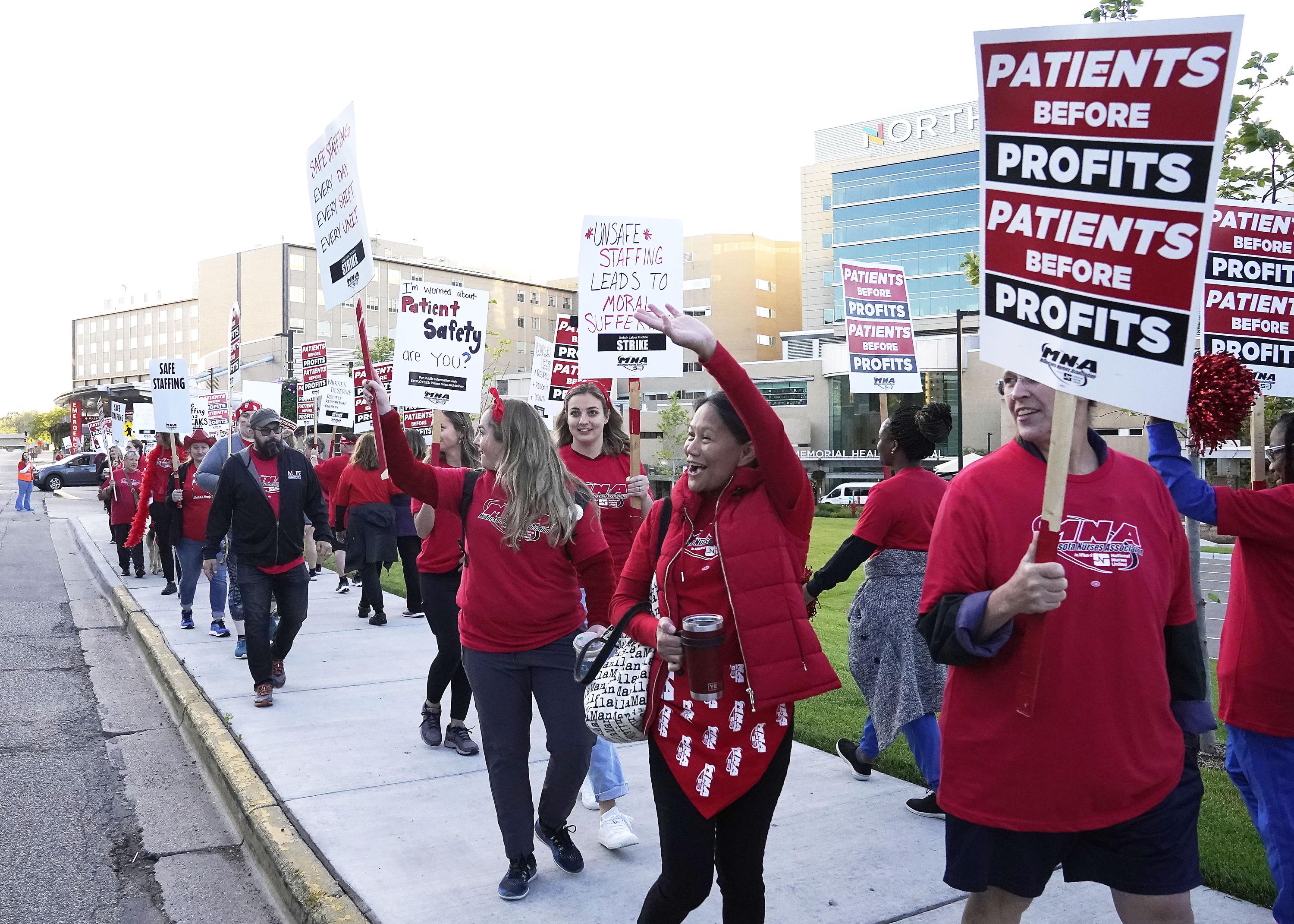 Thousands of striking nurses return to work in Minnesota | AP News