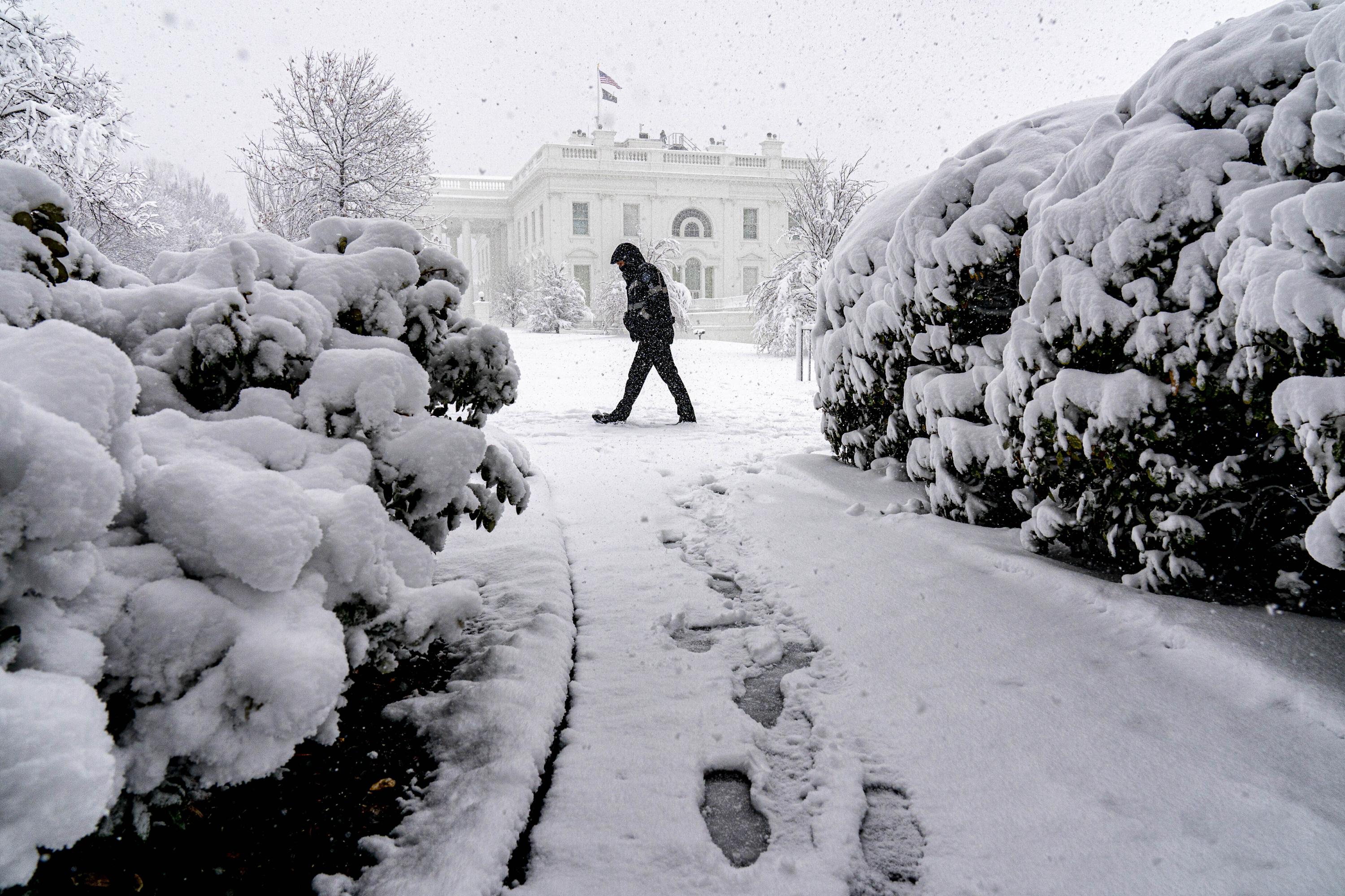 AP PHOTOS: Storm wraps nation's capital in snowy blanket | AP News