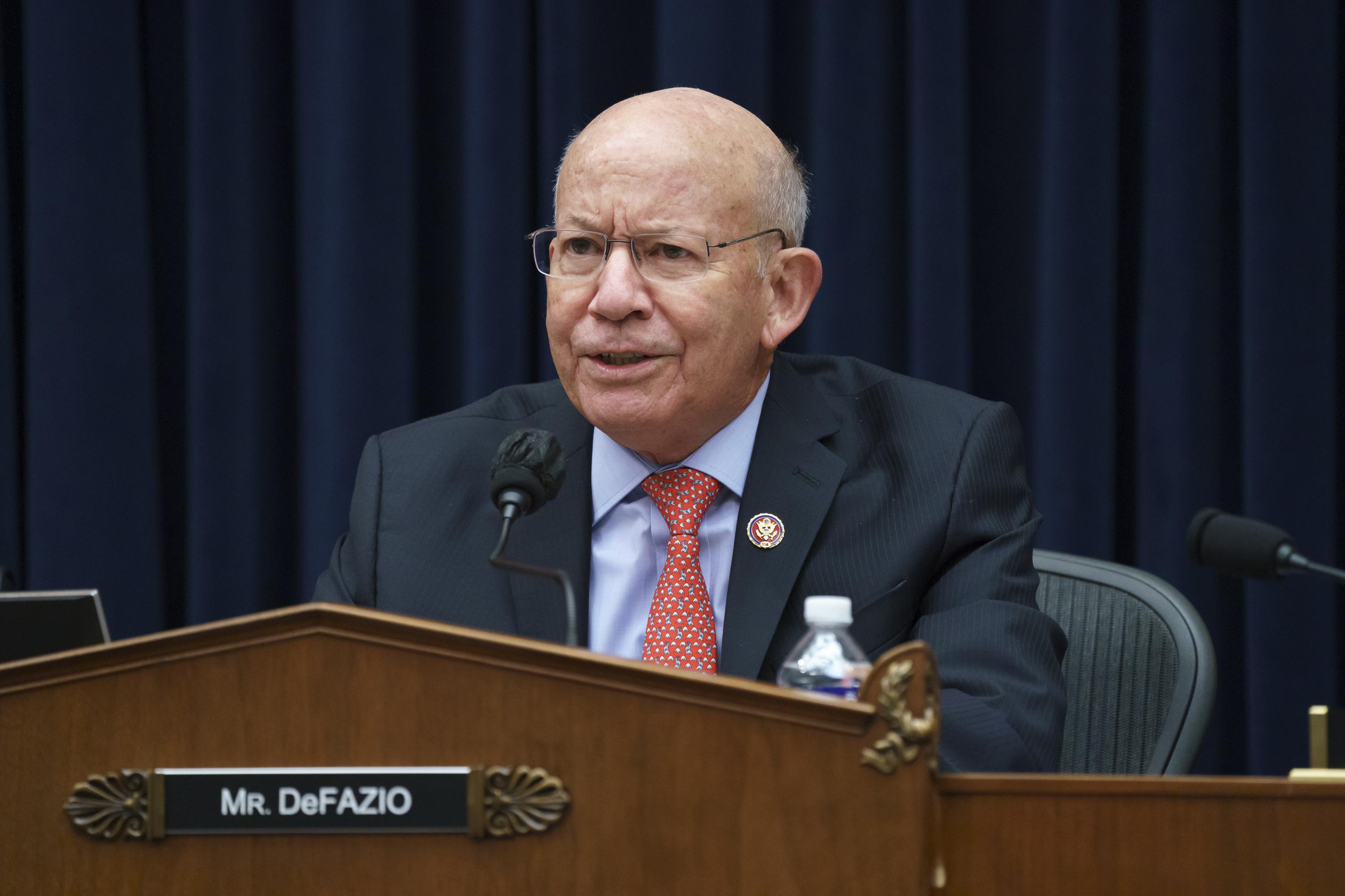 Longtime Oregon Rep. Peter DeFazio won't seek reelection | AP News