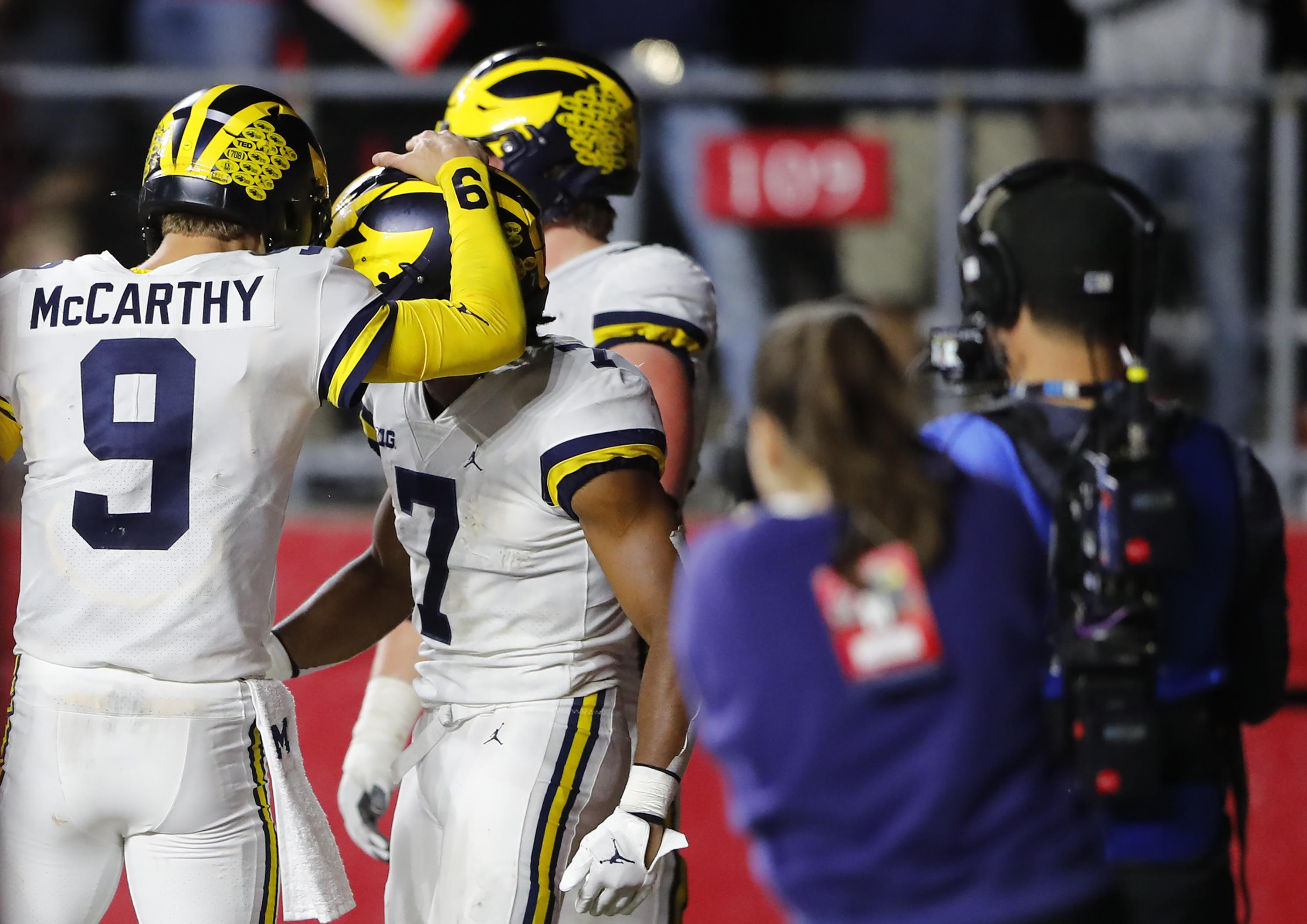 No. 3 Michigan hosts Illinois, shooting to stay undefeated | AP News