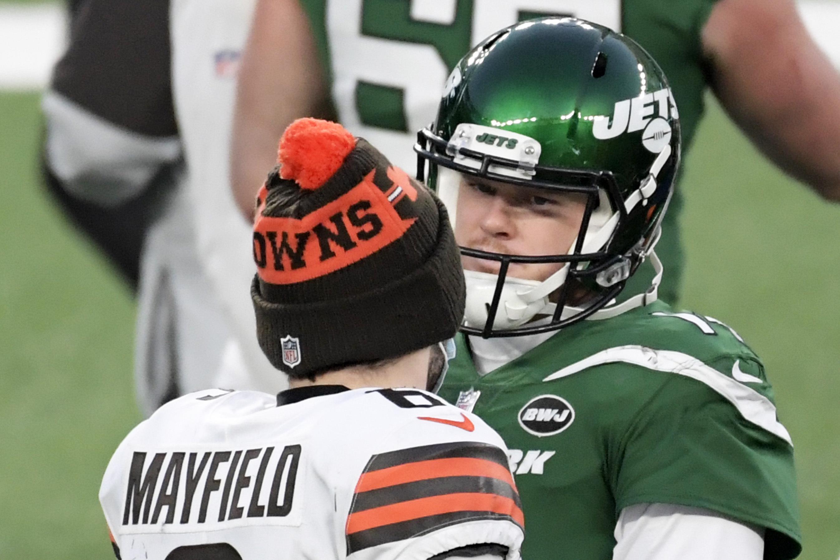 Mayfield, Darnold to compete for Panthers QB starting job | AP News