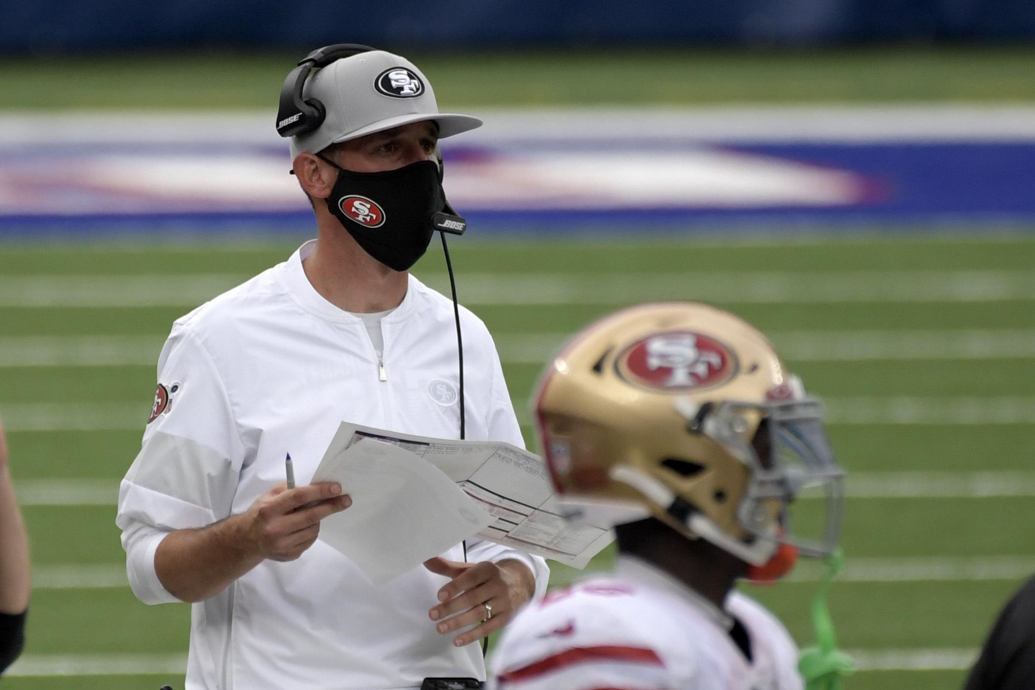 49ers take Notre Dame G Aaron Banks in 2nd round | AP News