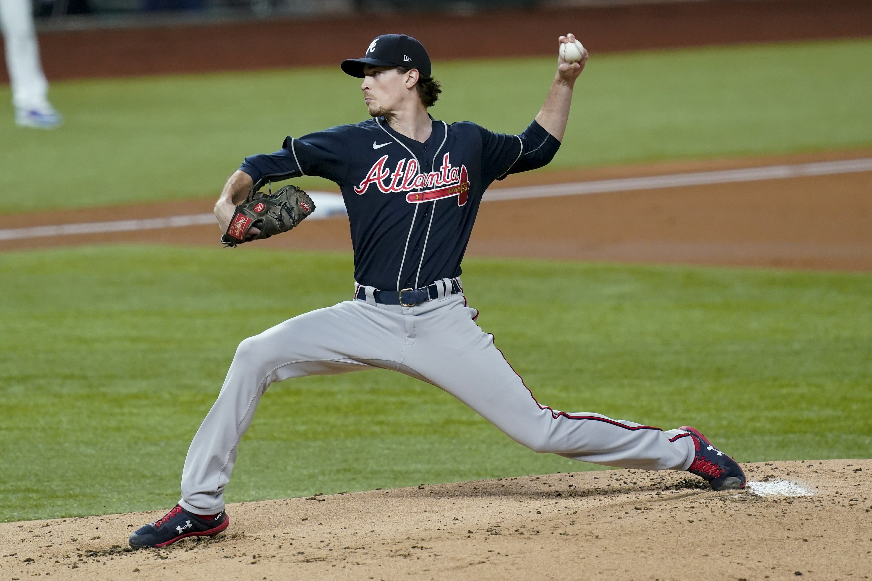 Riley HR in 9th leads Braves past Dodgers 5-1 in NLCS opener | AP News