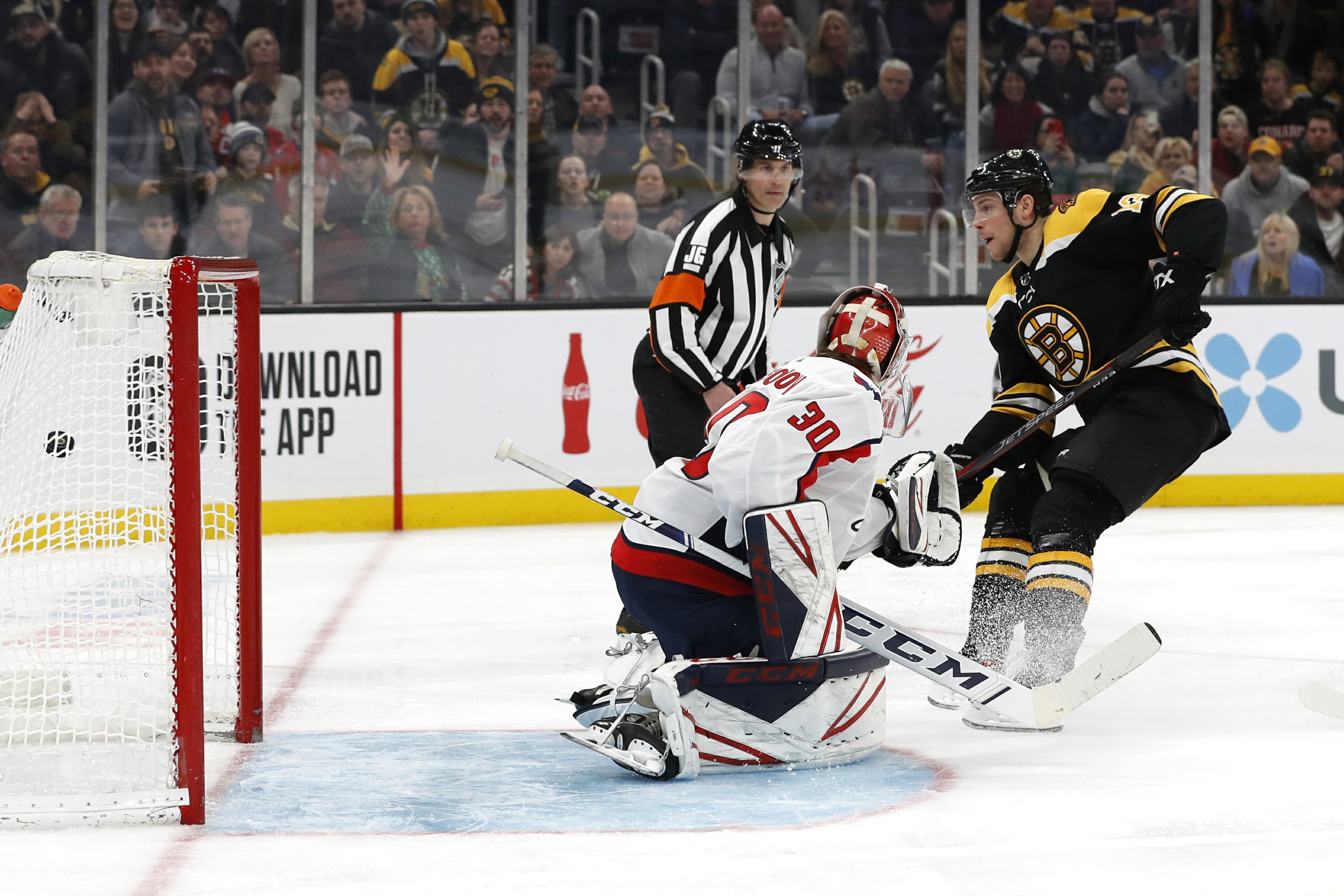 Bruins score 4 in 1st to chase Holtby, beat Capitals 7-3 | AP News