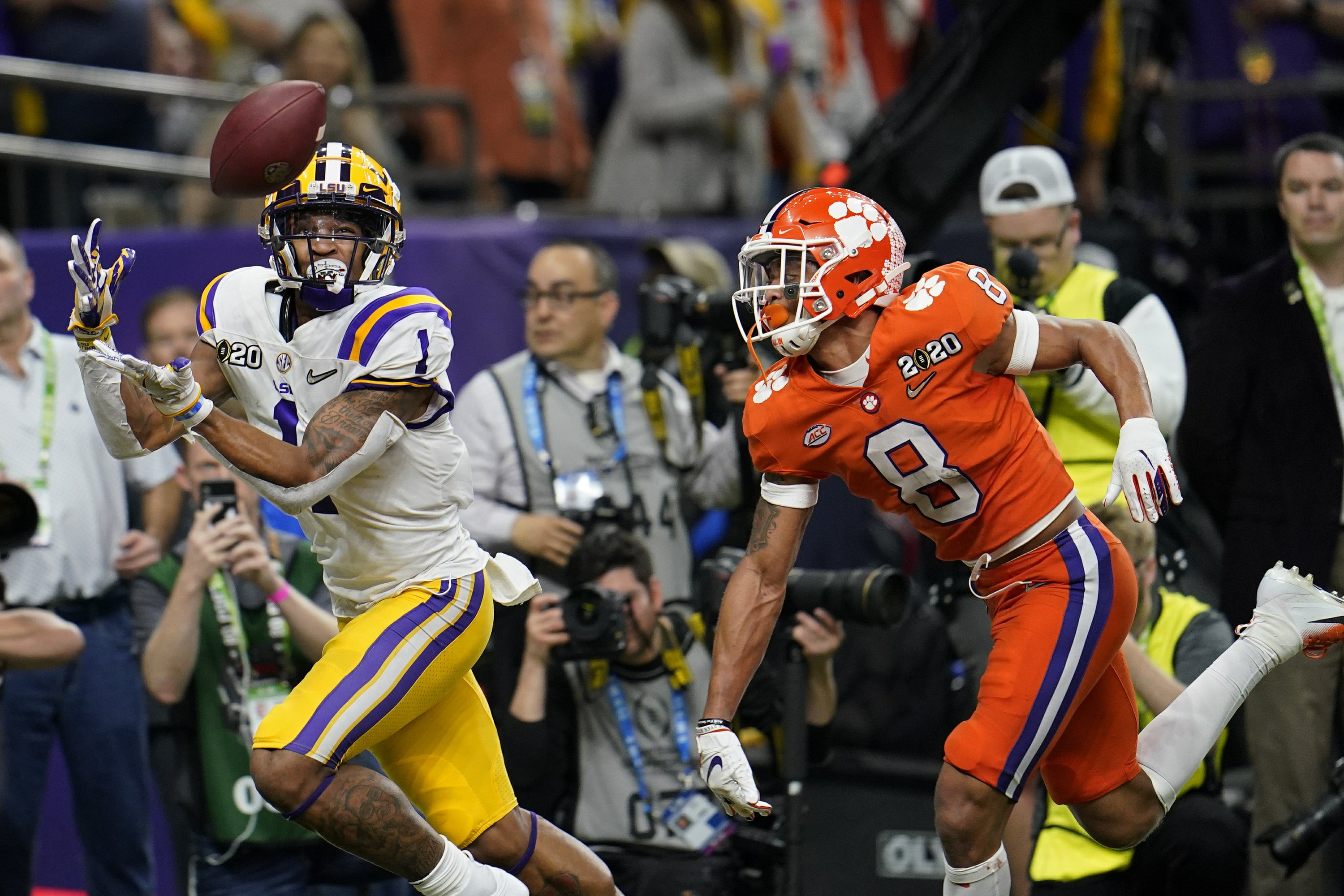 LSU trio heads list of players opting out of this season | AP News