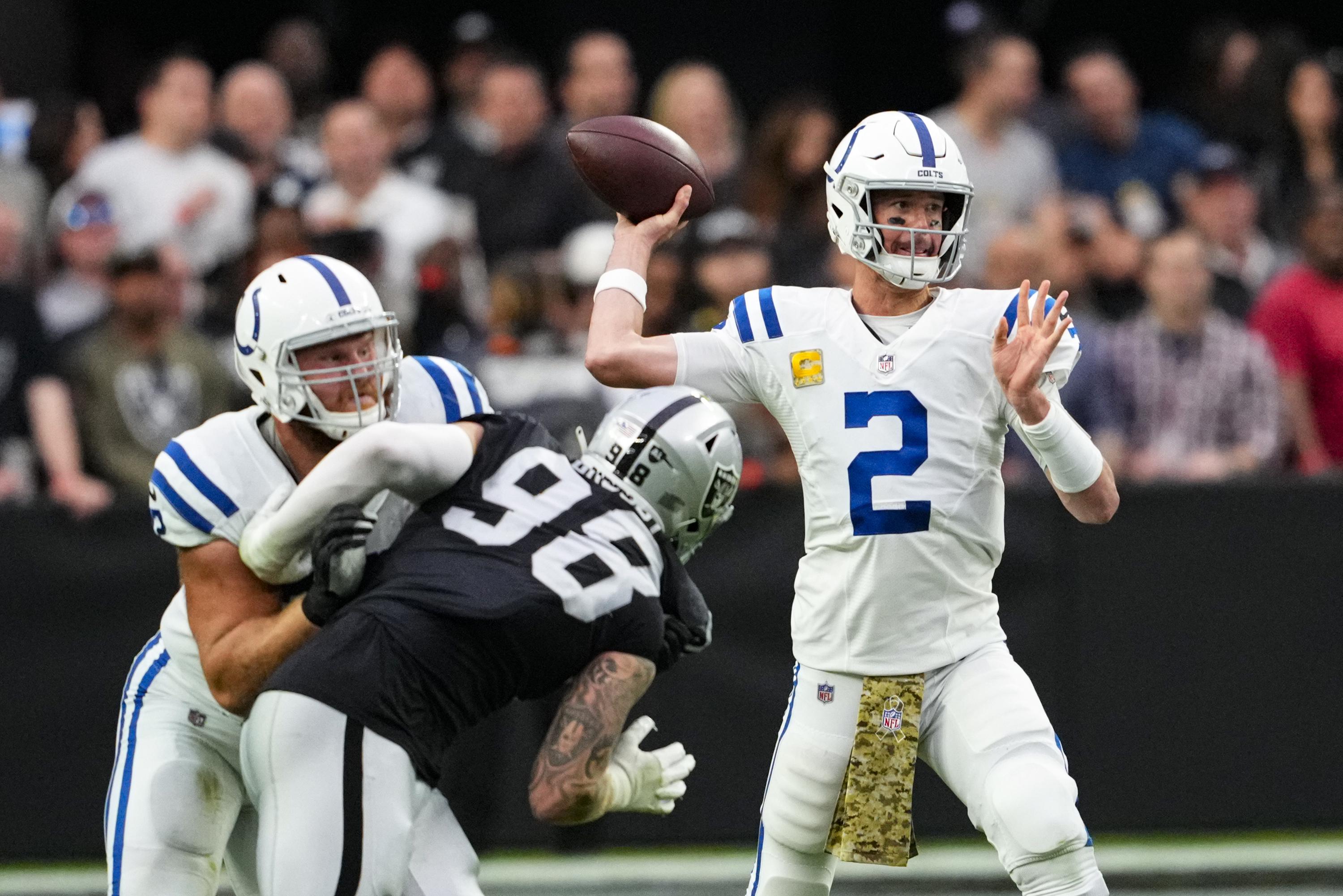 Ryan toma riendas de ofensiva de Colts, que vencen a Raiders | AP News