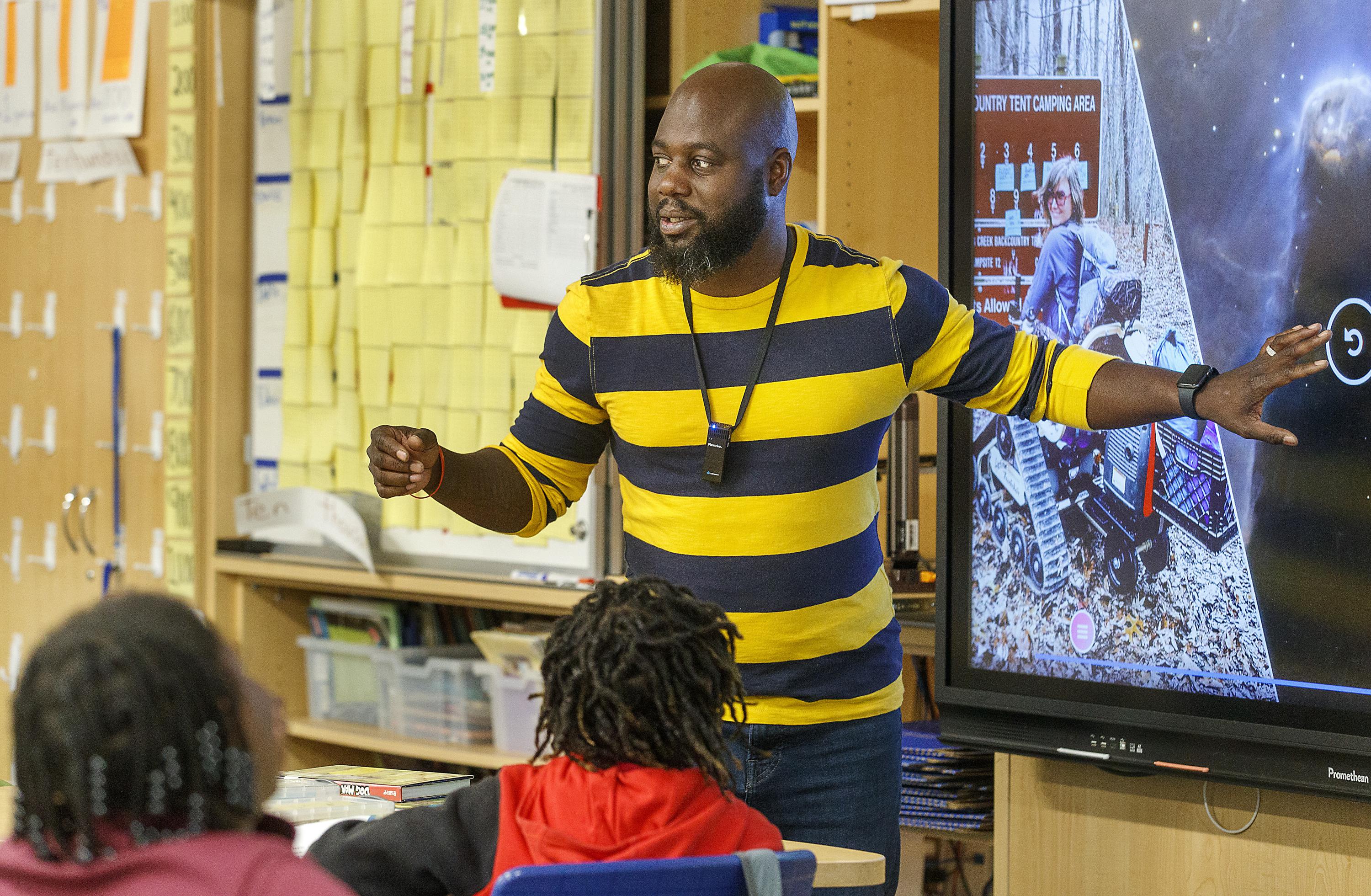 South Carolina program aims to boost ranks of Black teachers | AP News