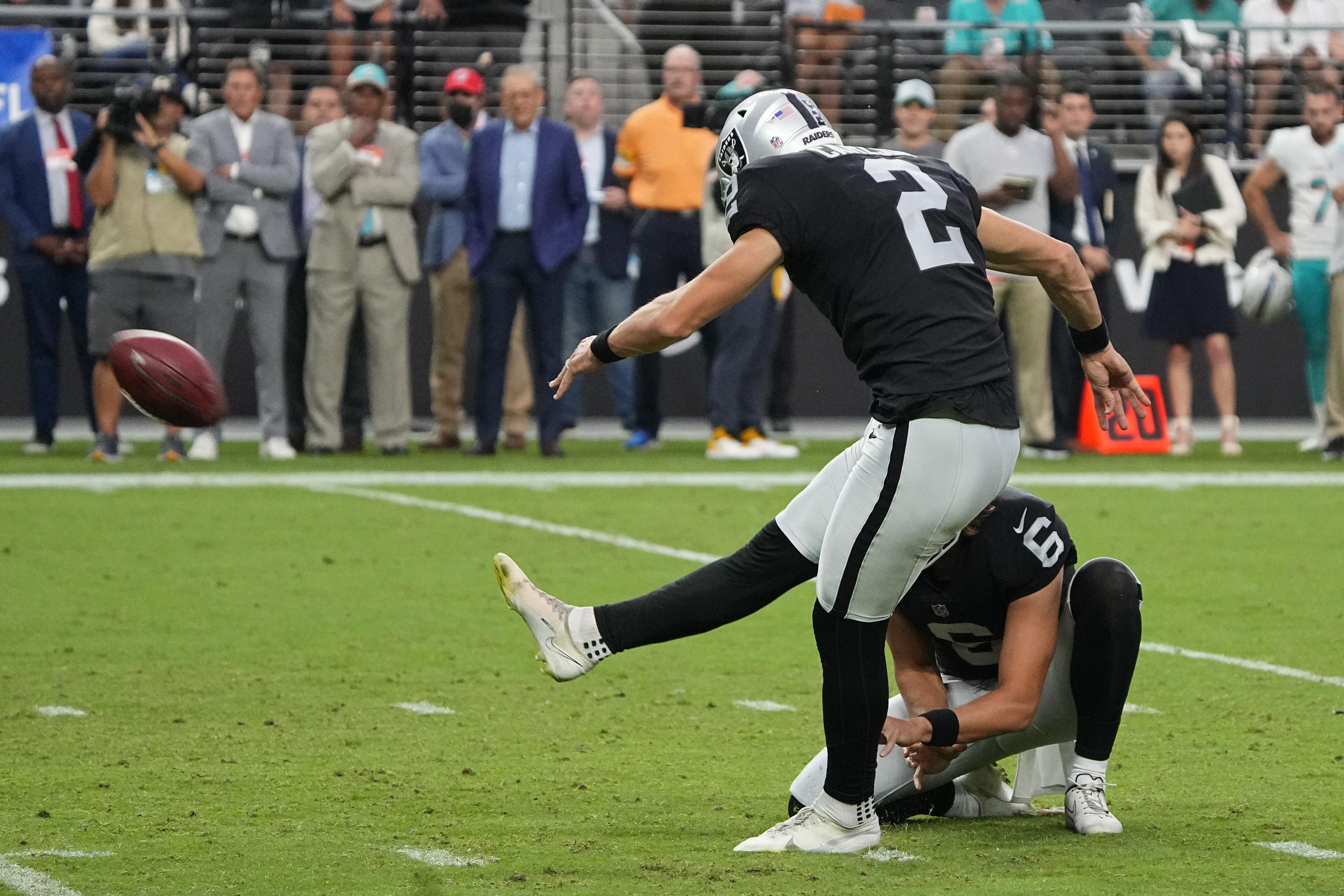Con gol de campo, Raiders vencen a Dolphins en tiempo extra | AP News