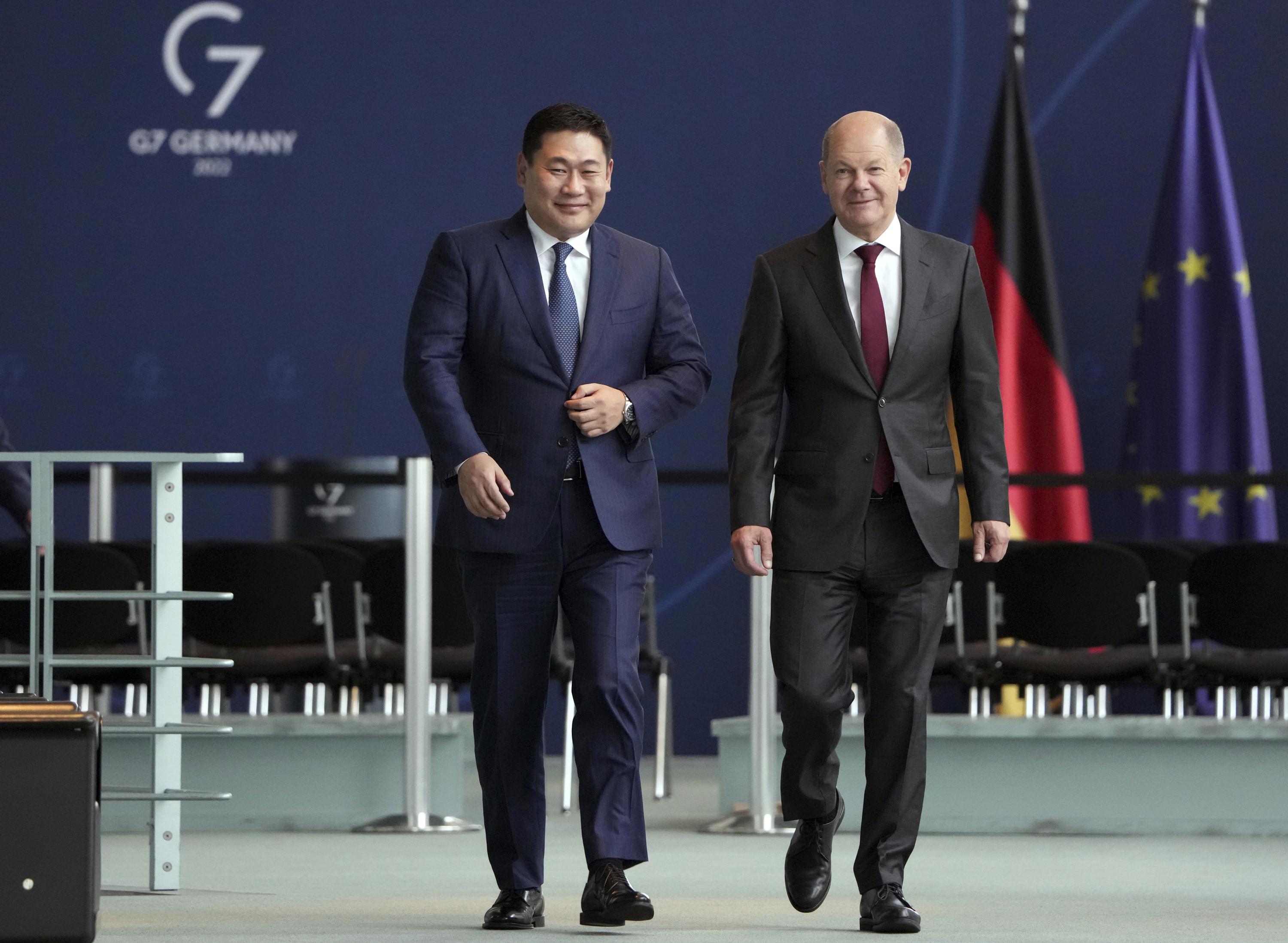 Germany hopes to get key raw materials from Mongolia | AP News