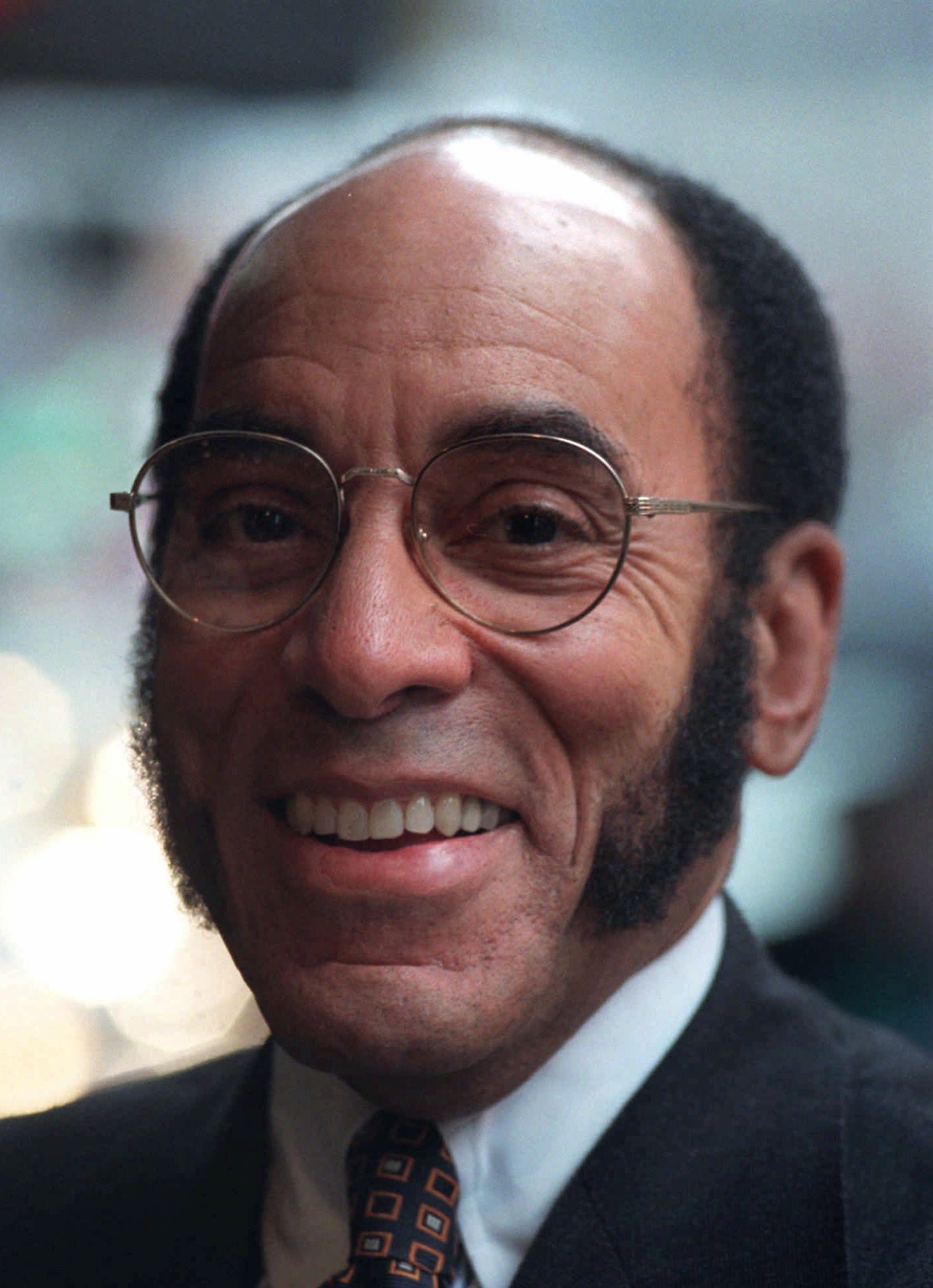 Earl Graves Sr., founder of Black Enterprise magazine, dies | AP News