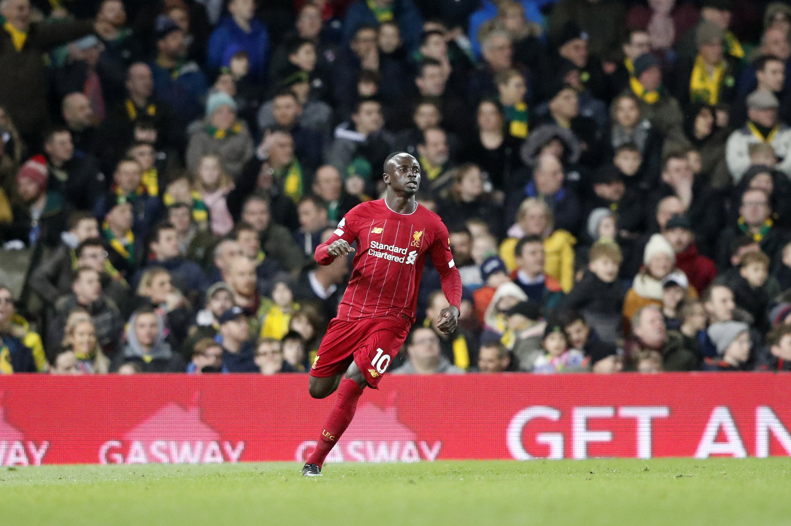 Liverpool smiling, PSG fretting as Champions League returns | AP News