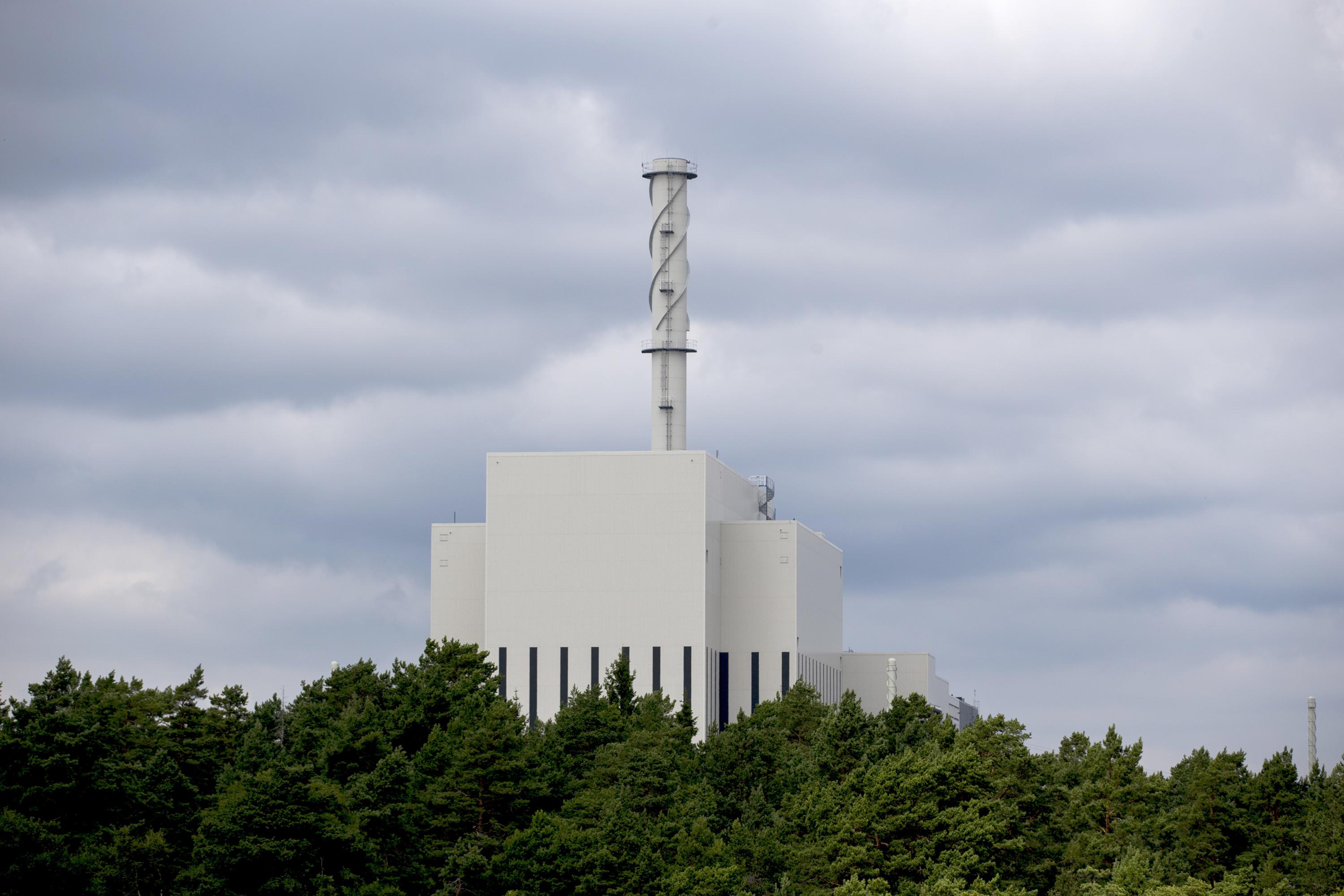 Swedish nuke reactor back up; no reason given for shutdown | AP News