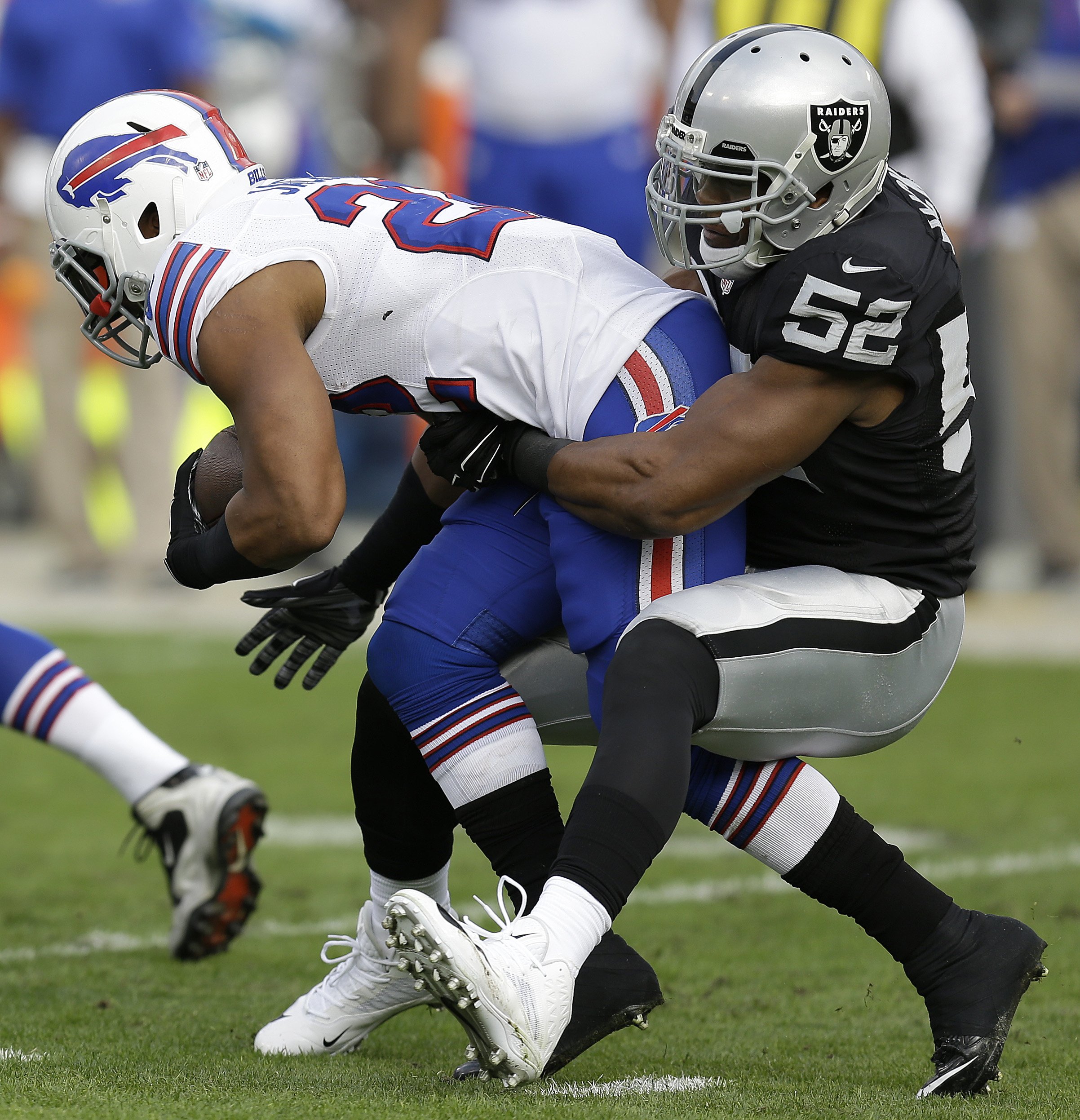 Mack makes big impact as rookie with Raiders | AP News