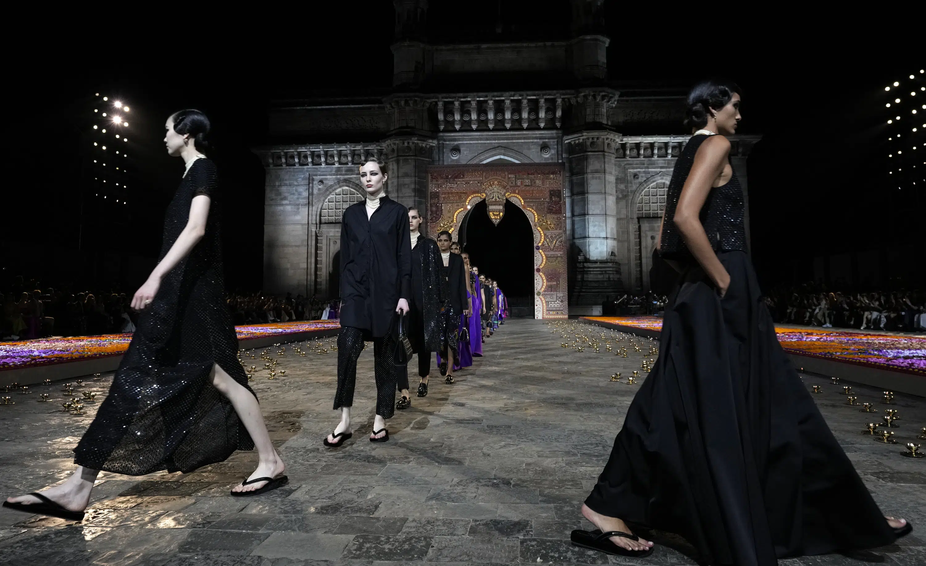 Dior transforms Mumbai's Gateway of India into fashion ramp - TrendRadars