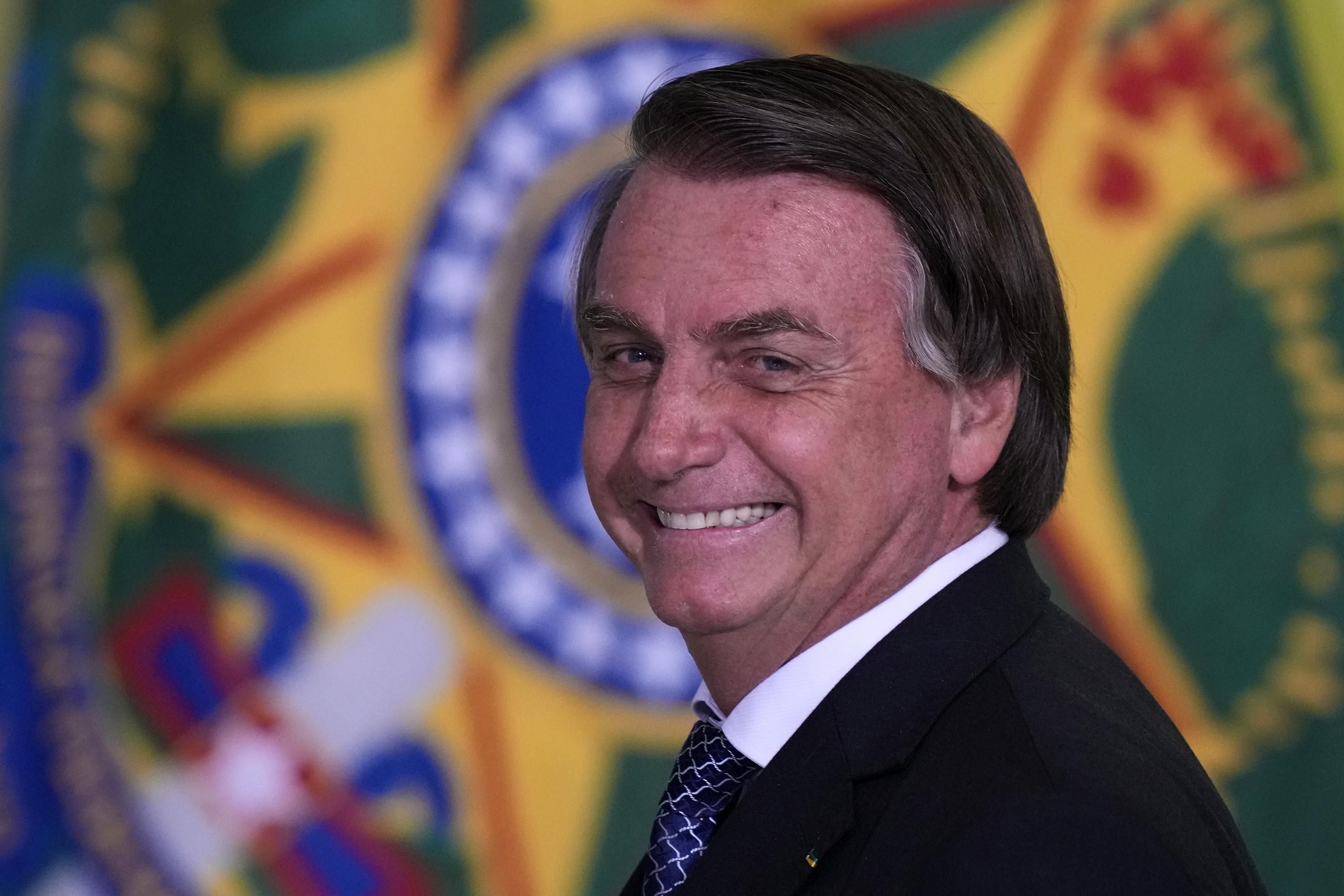 Bolsonaro se une al Partido Liberal, con miras a reelección | AP News