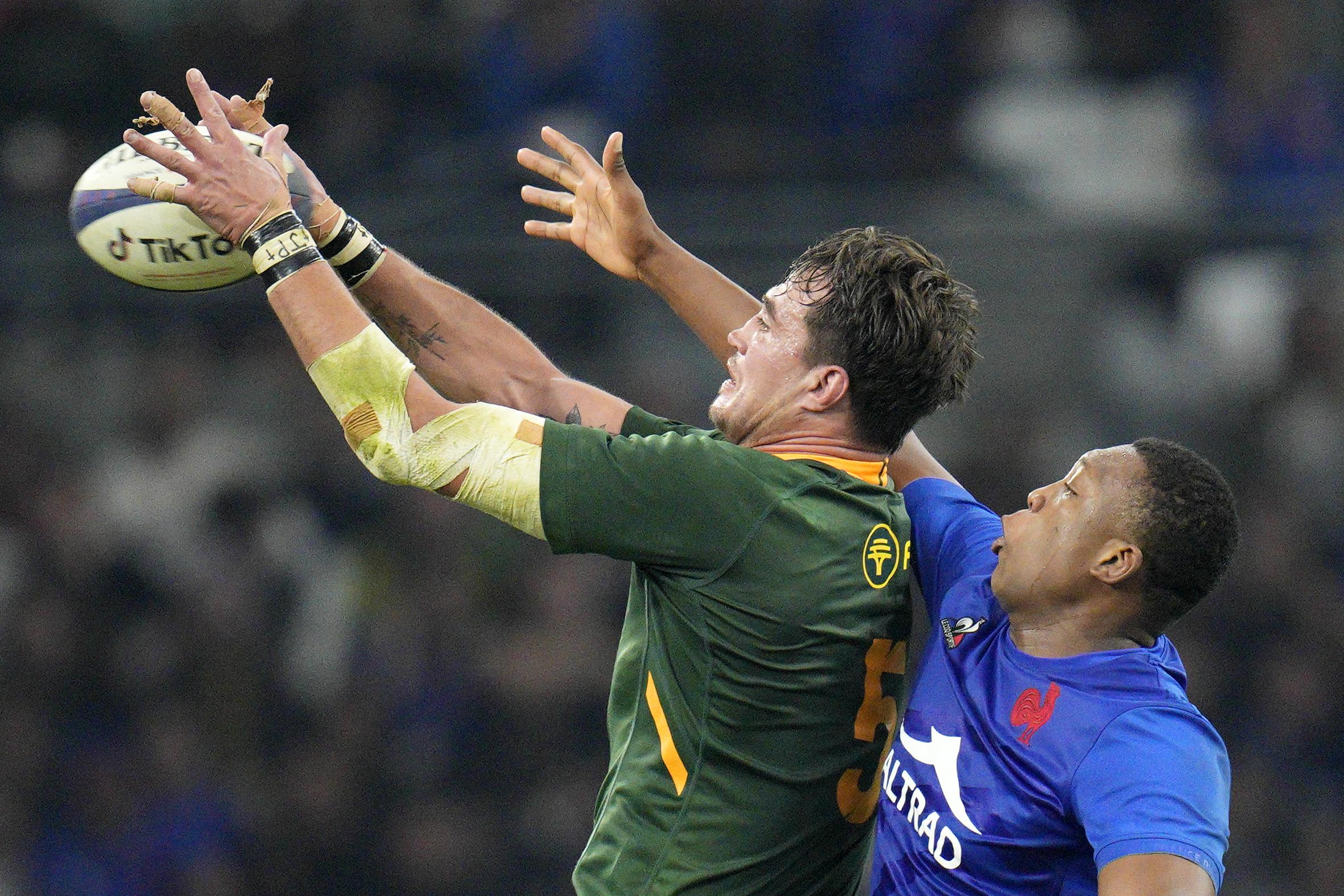 Springboks make changes in pack for Italy after 2 losses | AP News