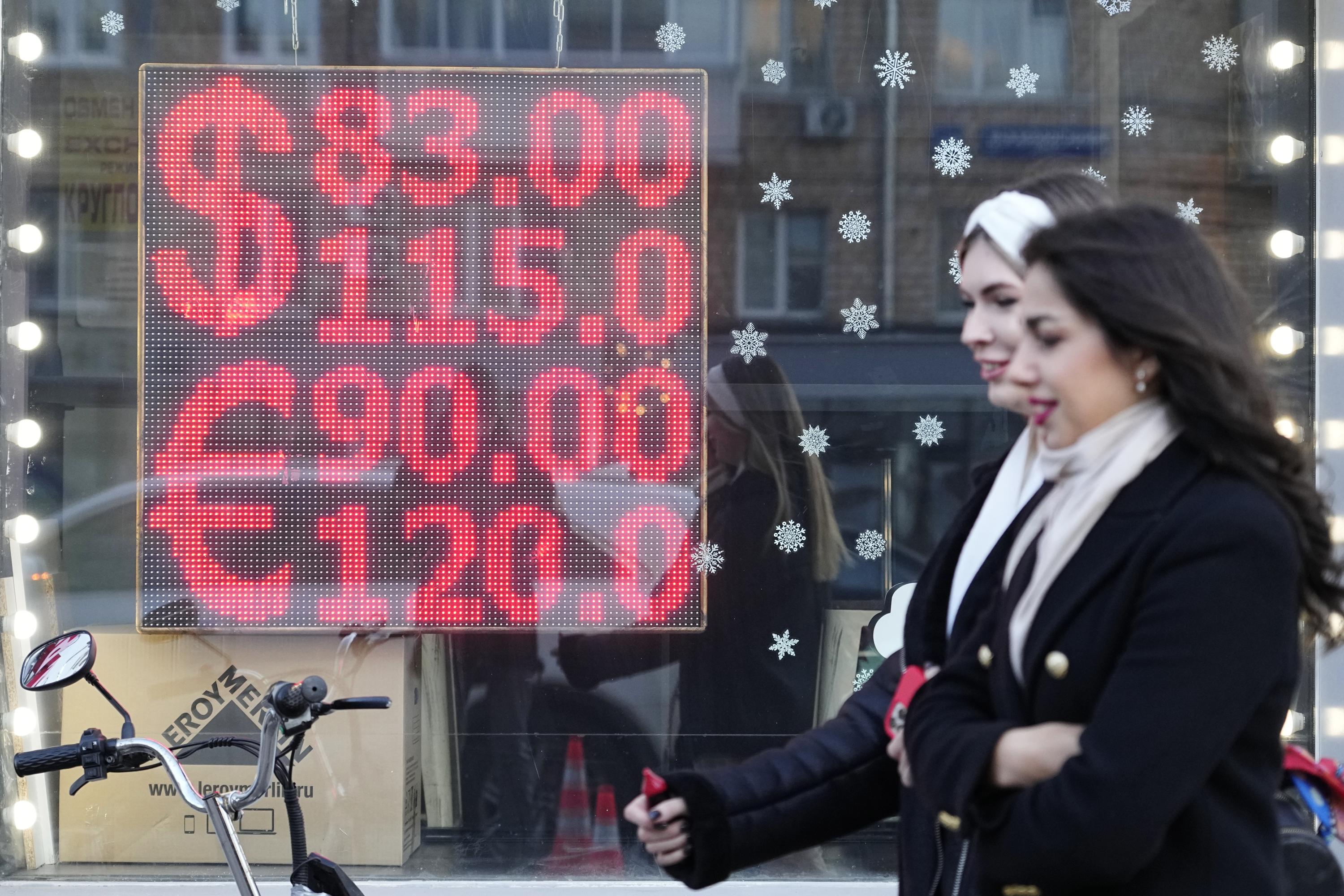 Russian bond trading resumes for 1st time since Ukraine war | AP News