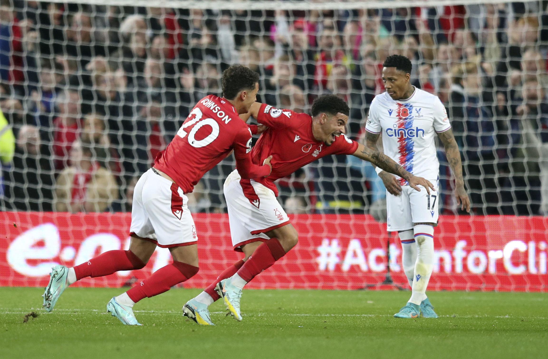 Nottingham Forest beats Palace 1-0 after Zaha's penalty miss | AP News