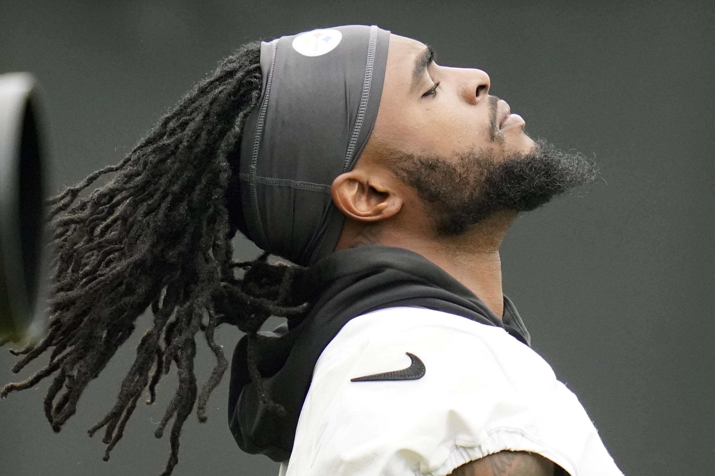 He's No. 1? Steelers WR Johnson tuning out contract debate | AP News
