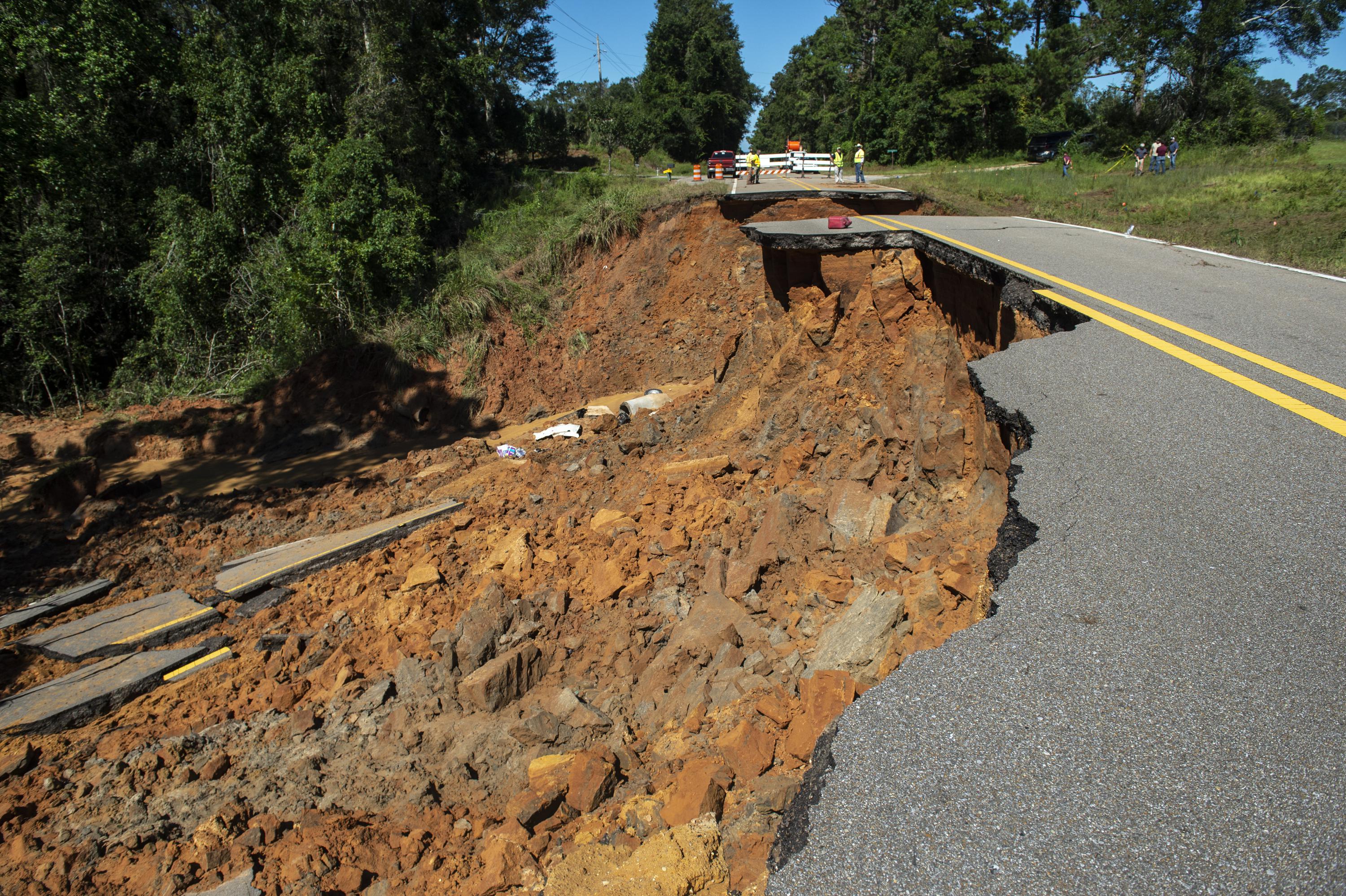 3rd person dies in Mississippi highway collapse | AP News